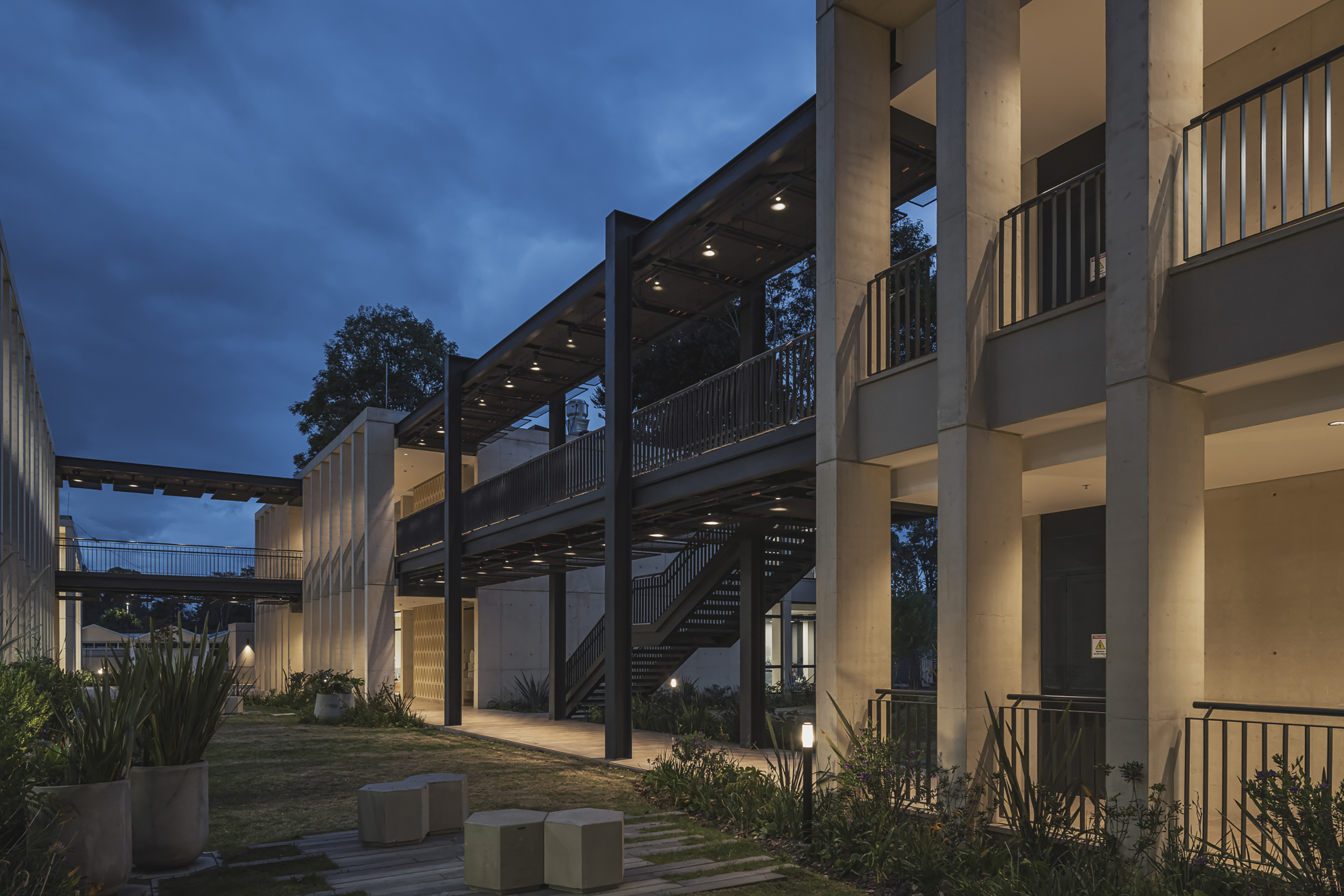 Colombo Hebreo School by Camilo Fuentes - Architizer