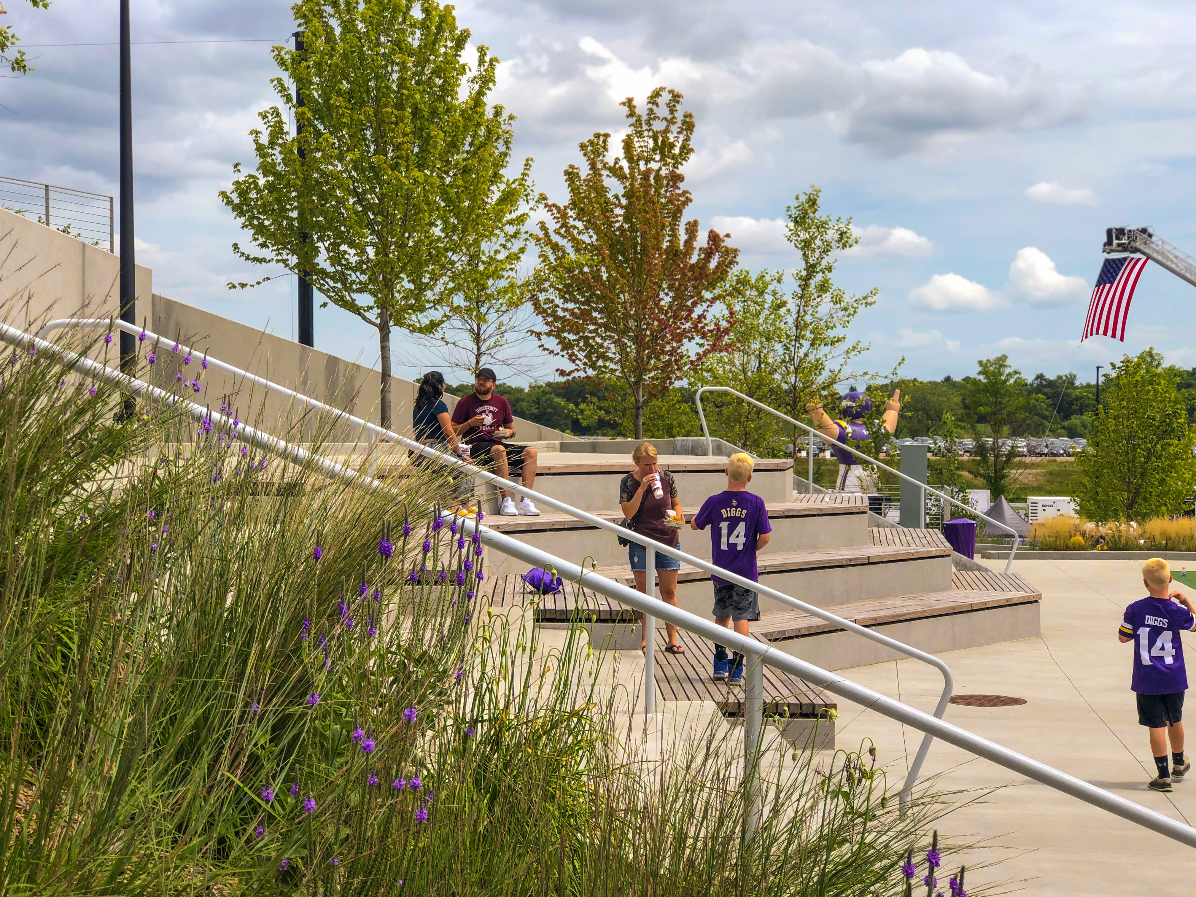 Minnesota Vikings Headquarters: Practice Facility and Vikings Lakes ...