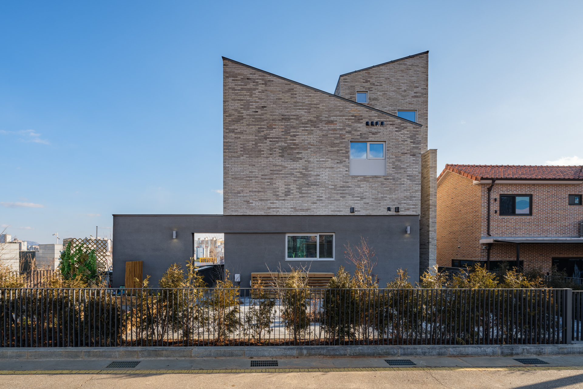 Pung-dong 'NeMoGa' by UTAA - Architizer