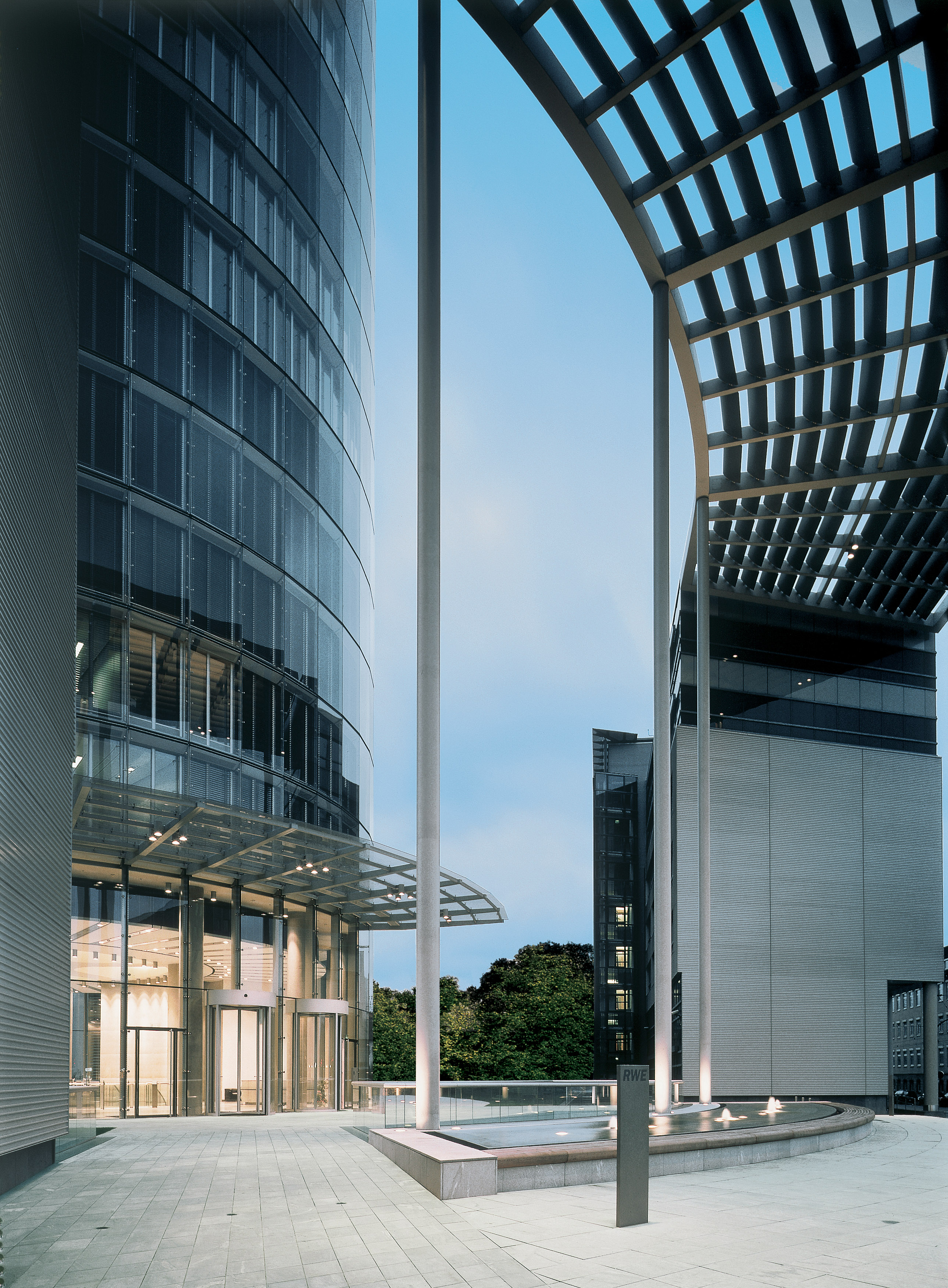 RWE Headquarters by ingenhoven associates - Architizer