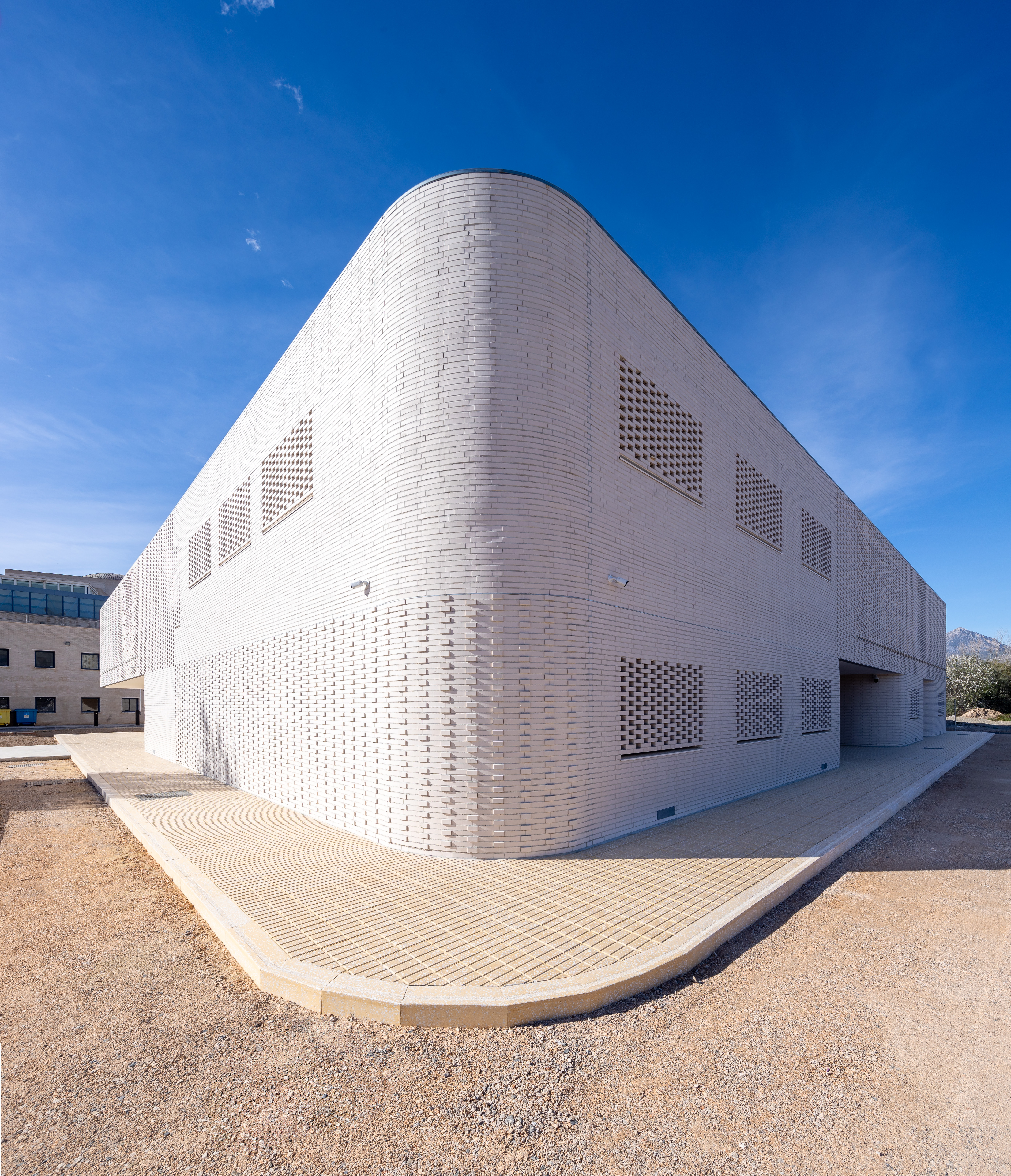 Edificio multiusos UMH. Campus de Altea by World of Holistic Architecture - Architizer