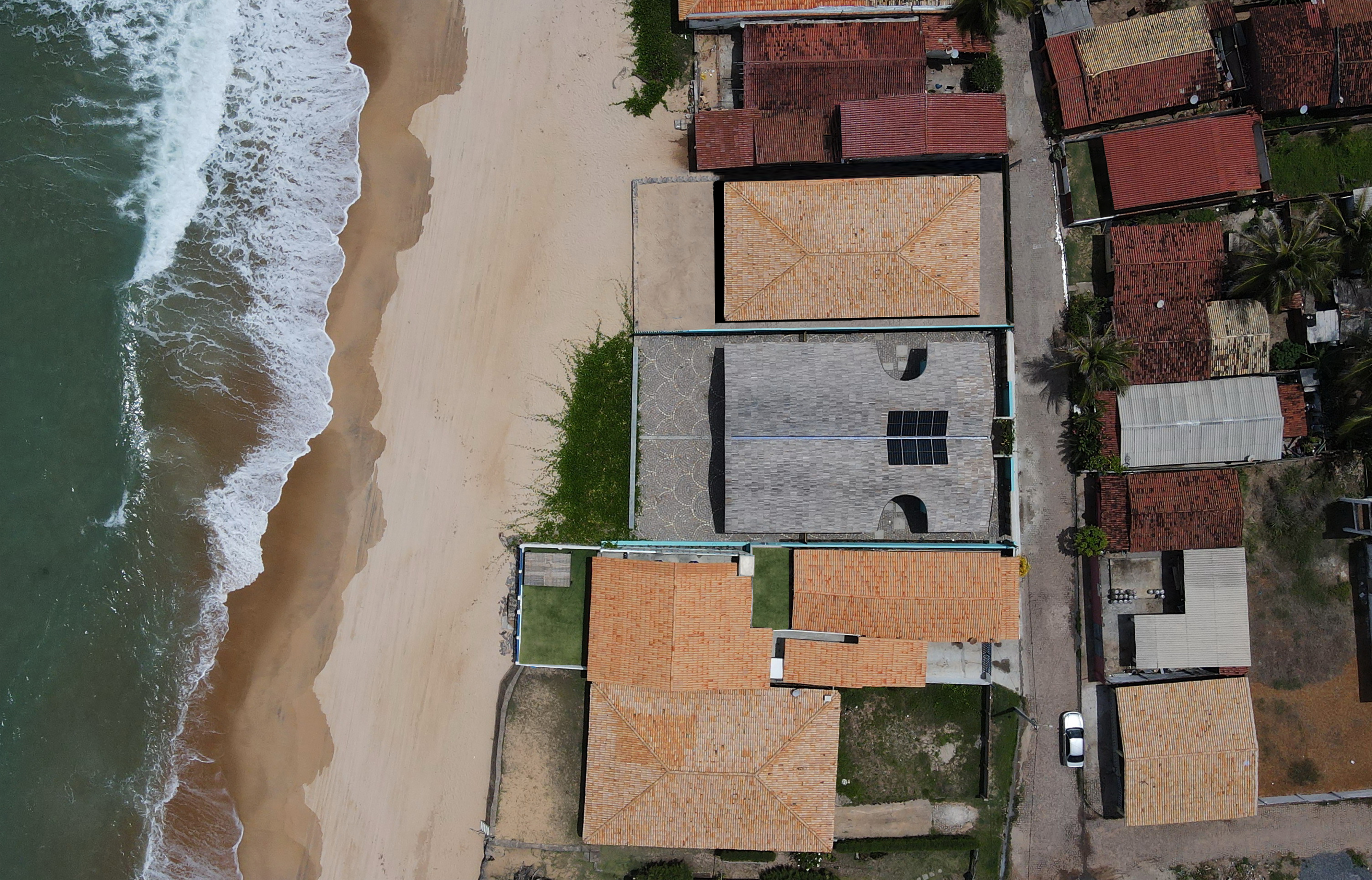 Gutter House by Atelier Daniel Florez - Architizer