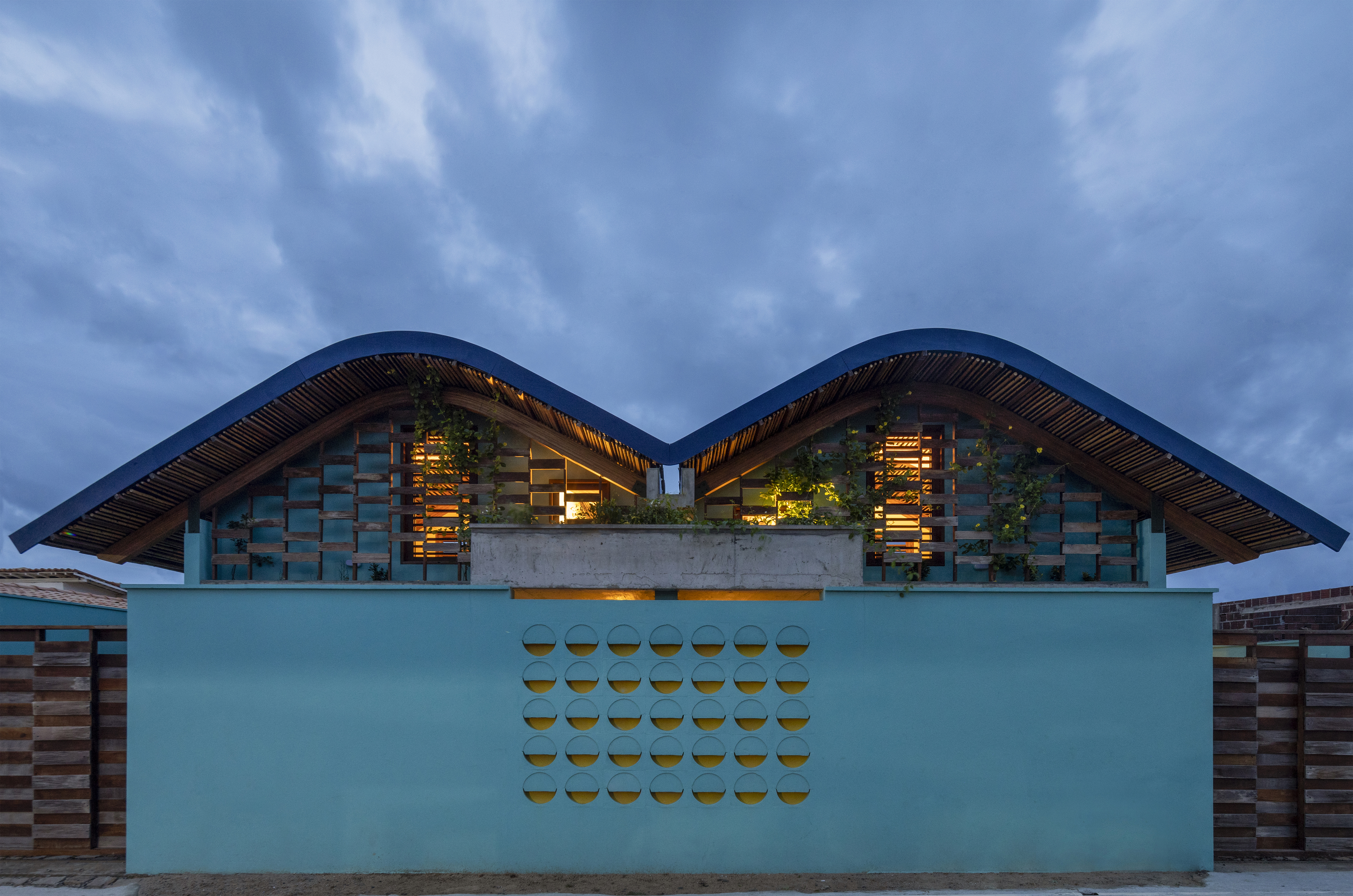 Gutter House by Atelier Daniel Florez - Architizer