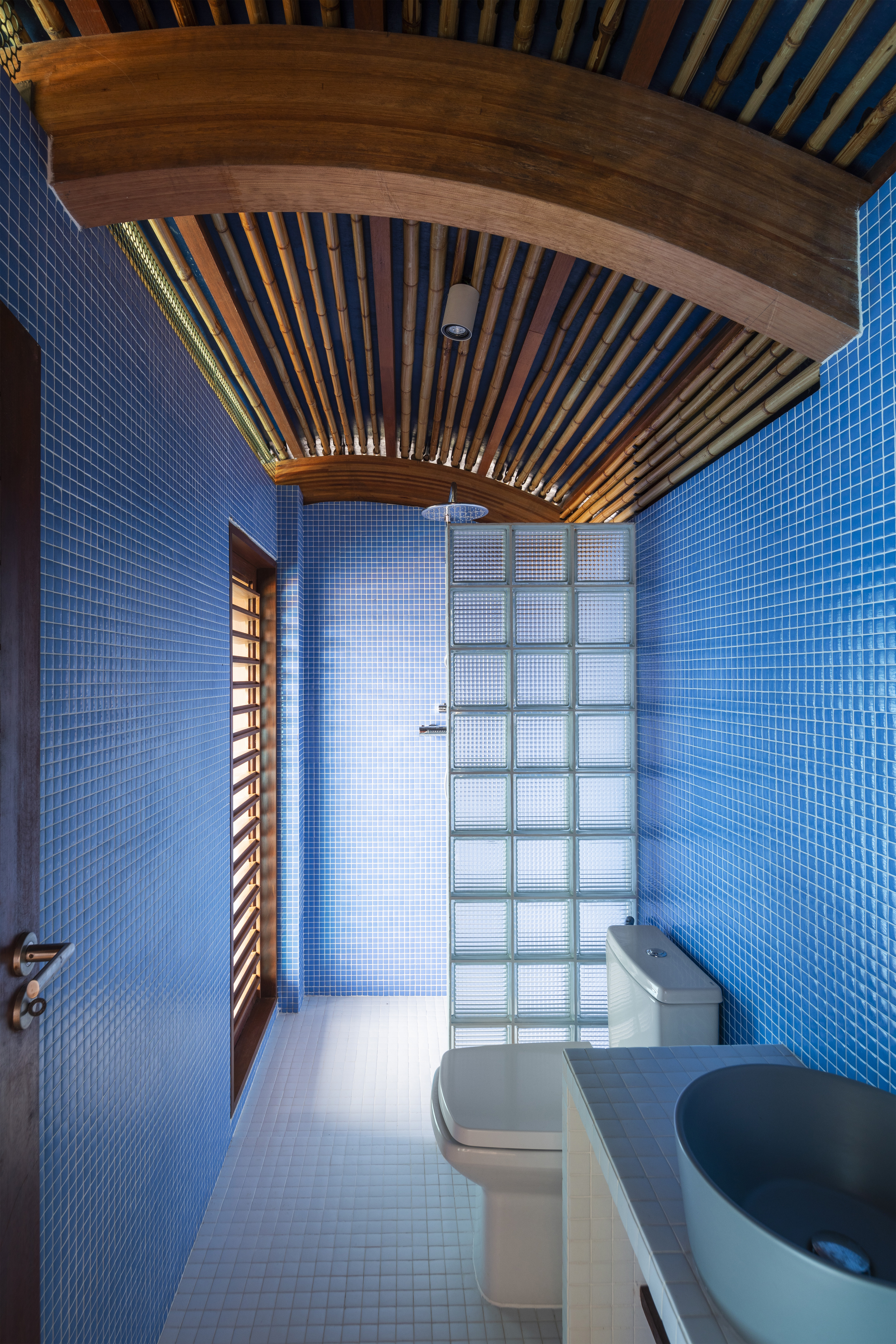 Gutter House by Atelier Daniel Florez - Architizer