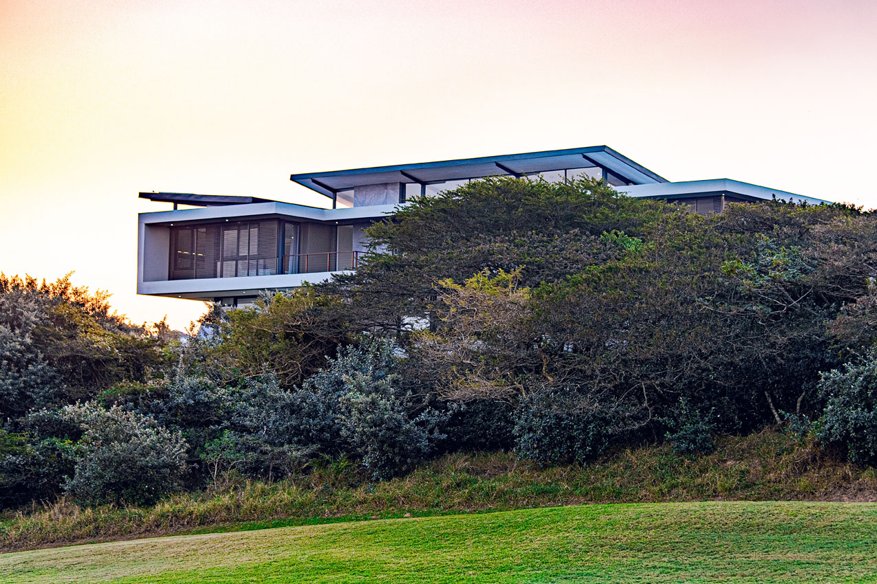 FUCHSIA HOUSE by Metropole Architects - Architizer