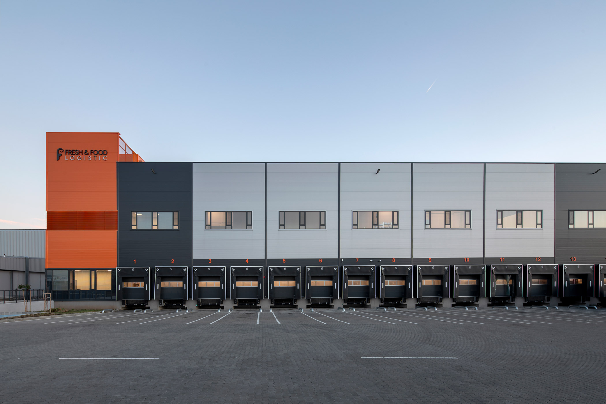 Fresh&Frozen Logistics and Warehouse by IPA - Architecture and more ...