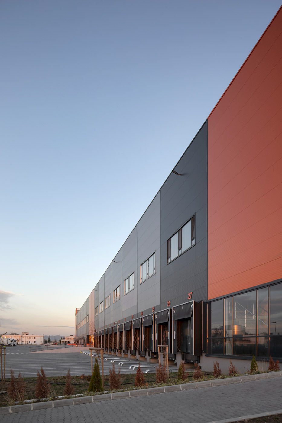 Fresh&Frozen Logistics and Warehouse by IPA - Architecture and more ...