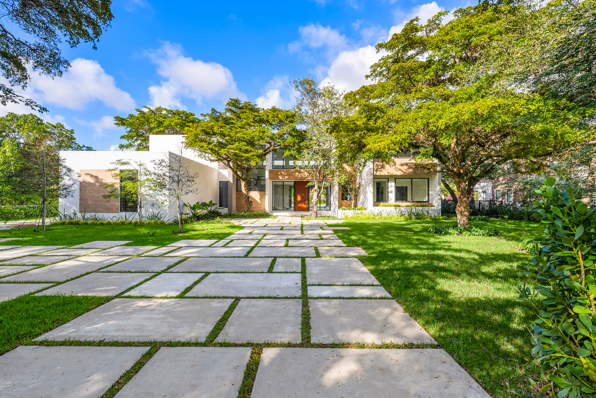 6675 at Pinecrest by MIK Architecture - Architizer