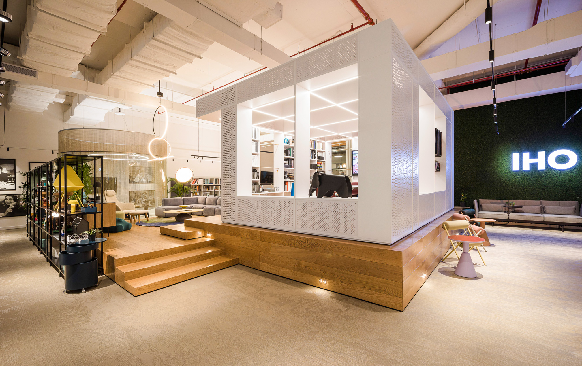 IHO Experience Center by Mallol - Architizer