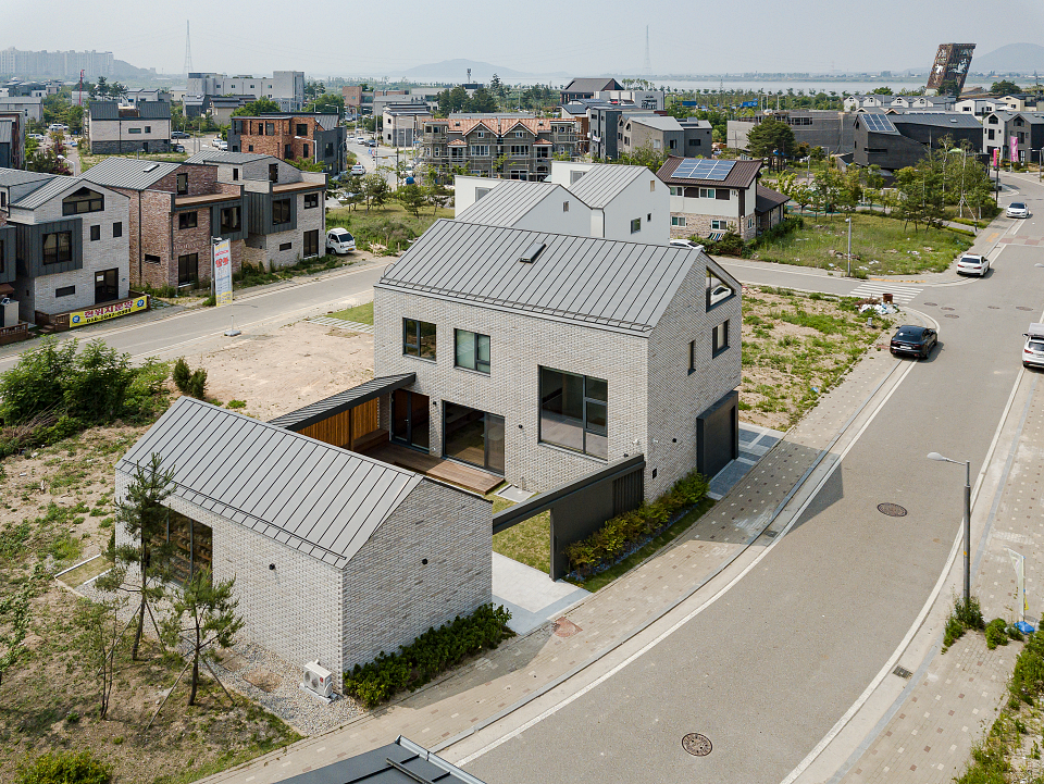 Gimpo 'Kevin House' by UTAA - Architizer