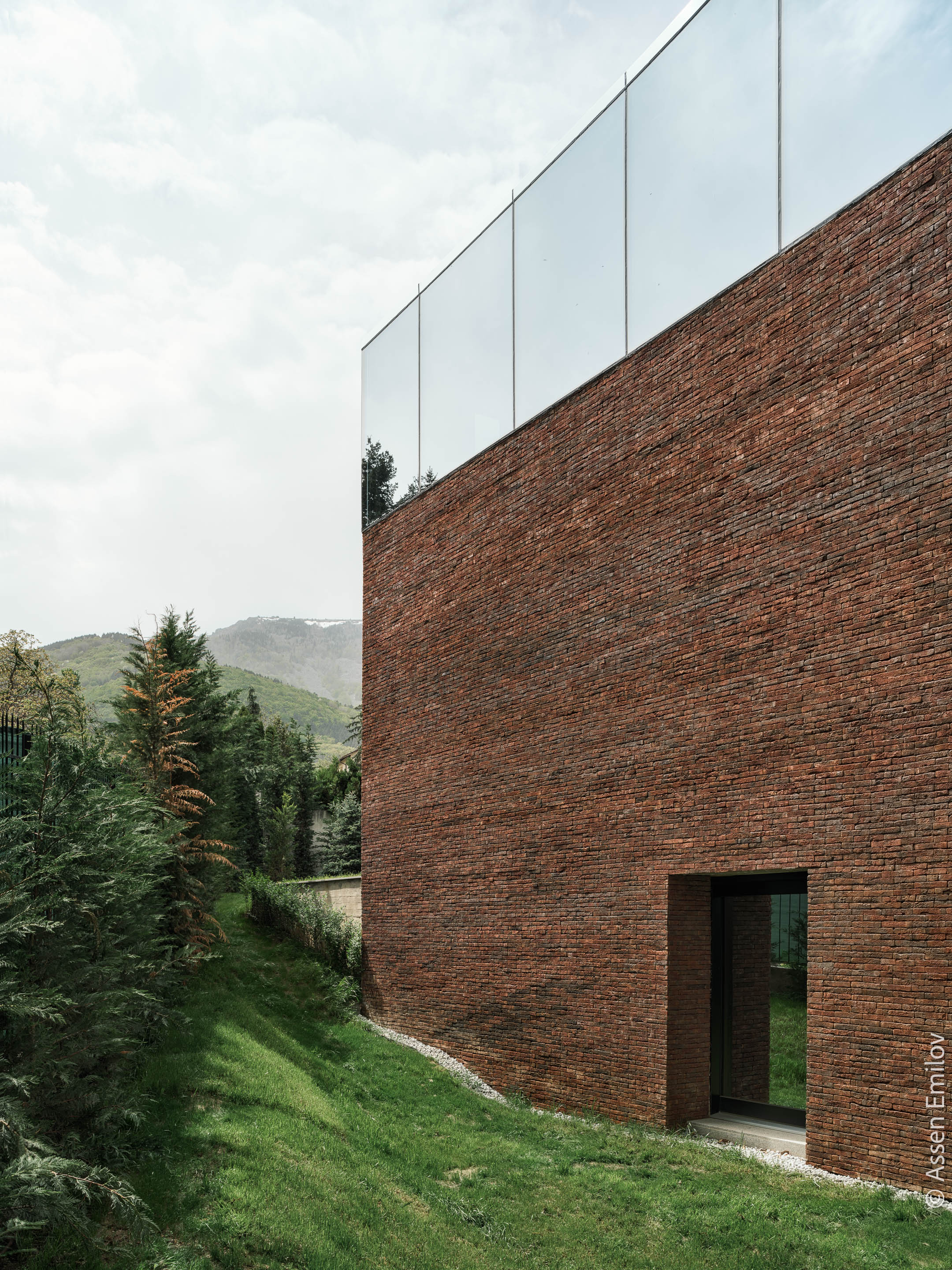 Idea 4142563: Apple Garden House by I/O architects in Sofia, Bulgaria ...