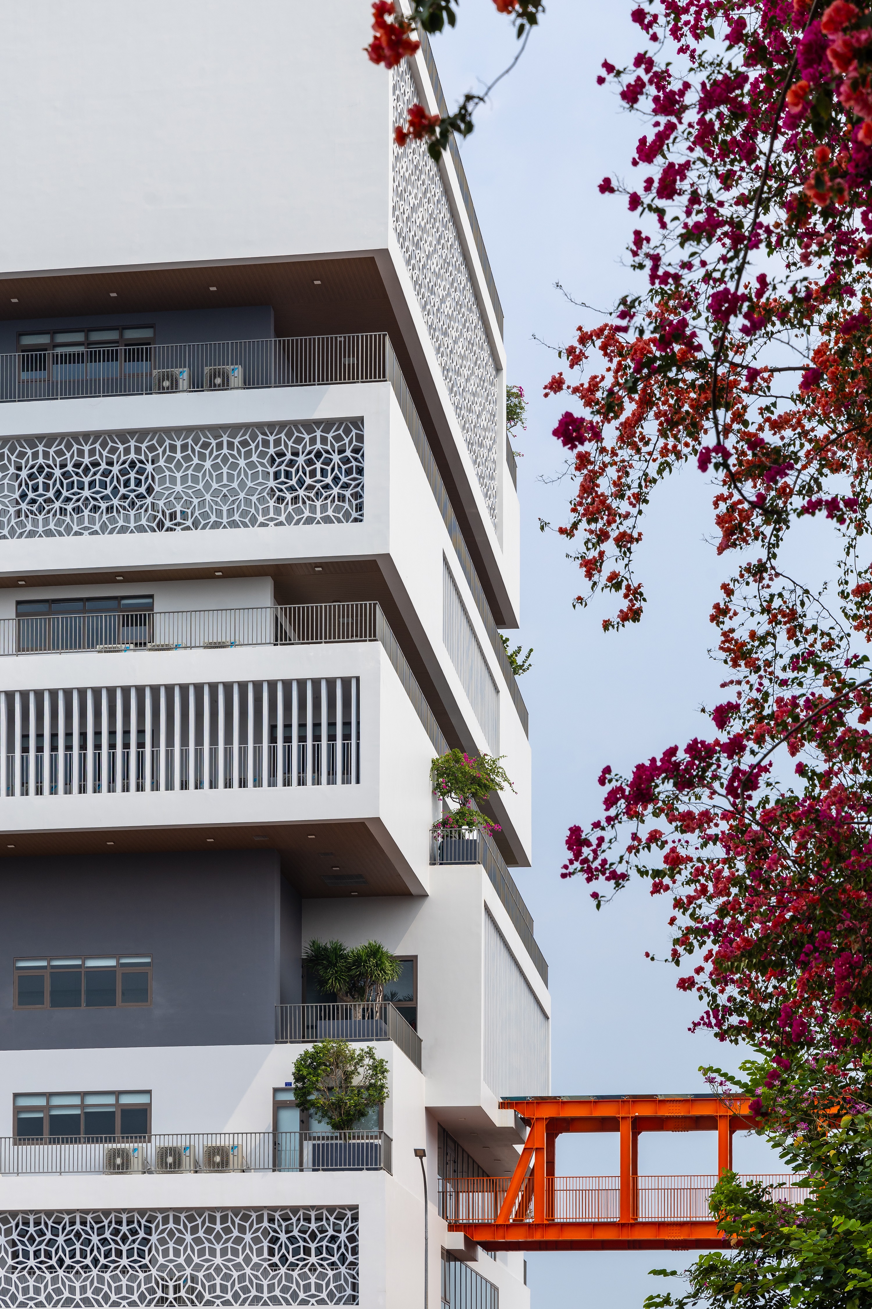 Alpha Building Headquarters – FPT University Da Nang by Huni ...