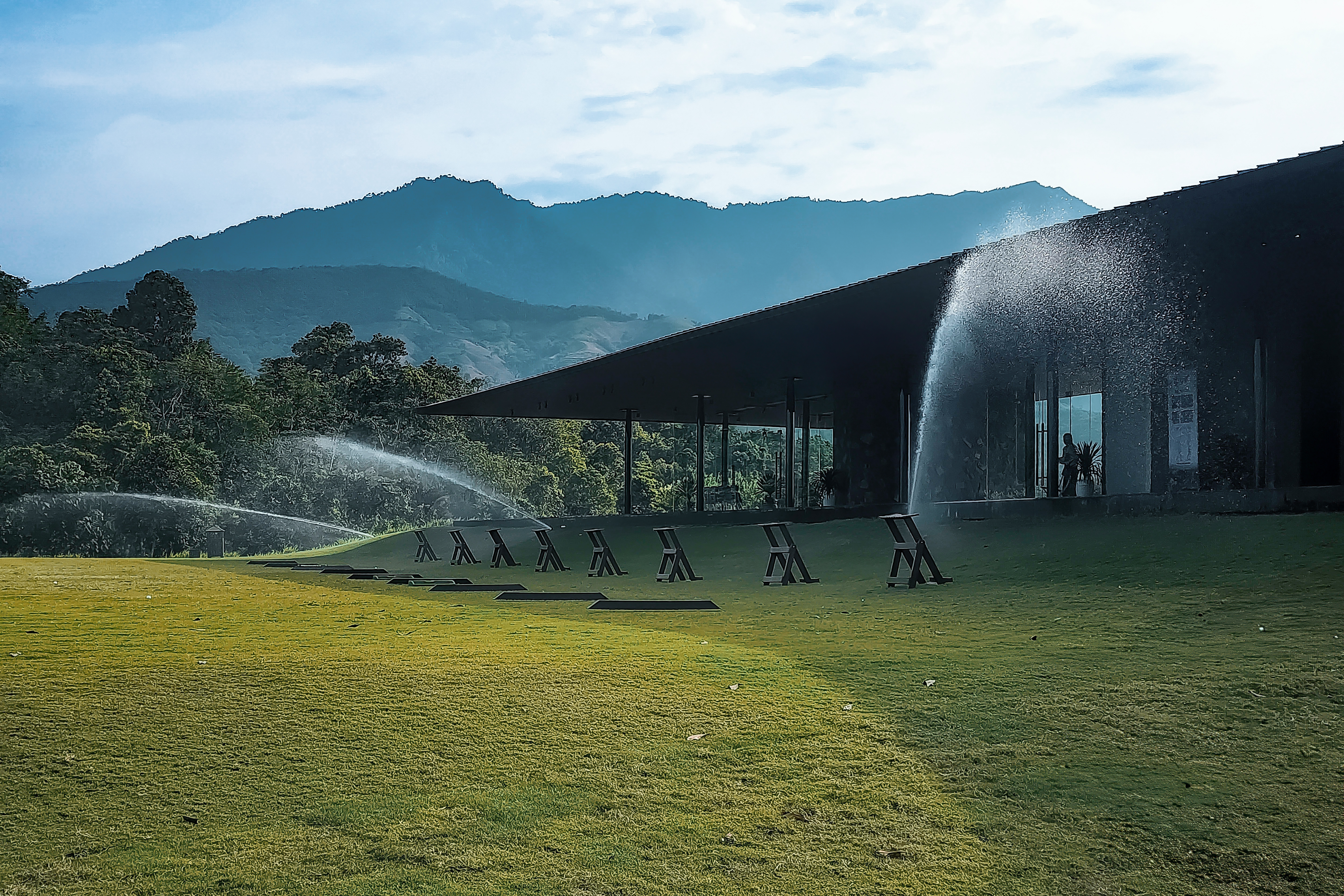 "The Indigo" Driving Range by INFINITIVE ARCHITECTURE - Architizer