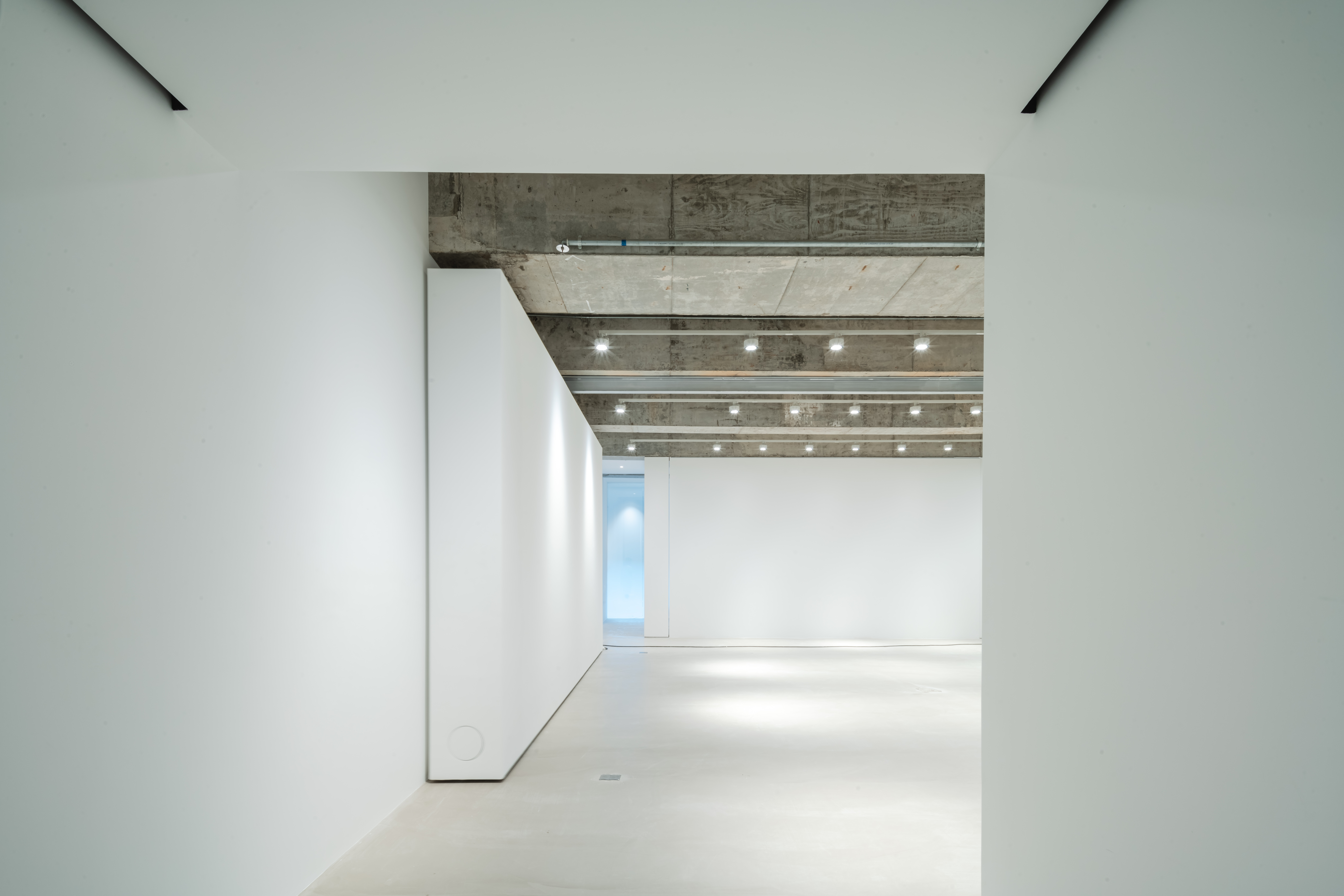 Art Intelligence Global Hong Kong Headquarters by COLLECTIVE - Architizer