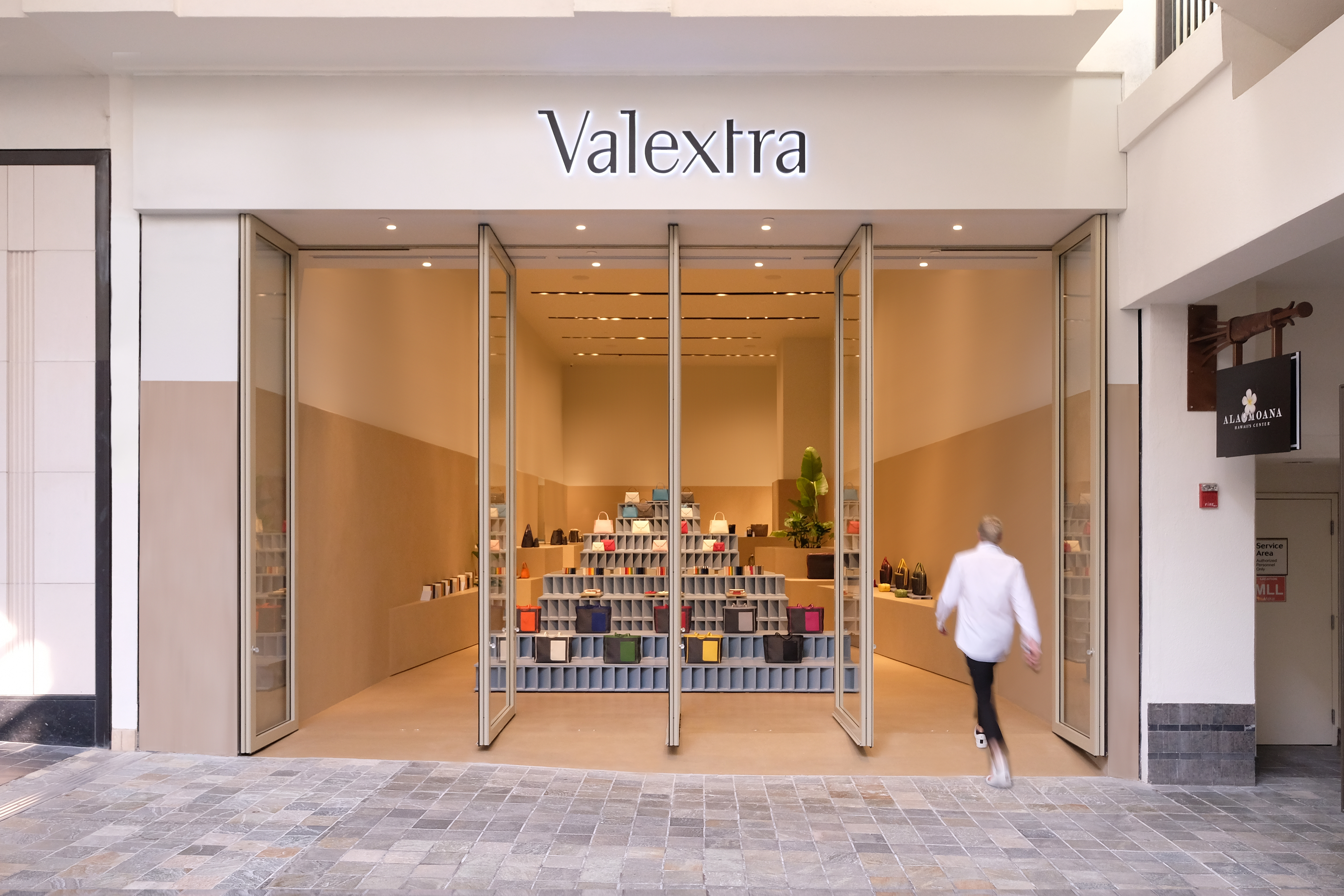 Valextra by COLLECTIVE - Architizer