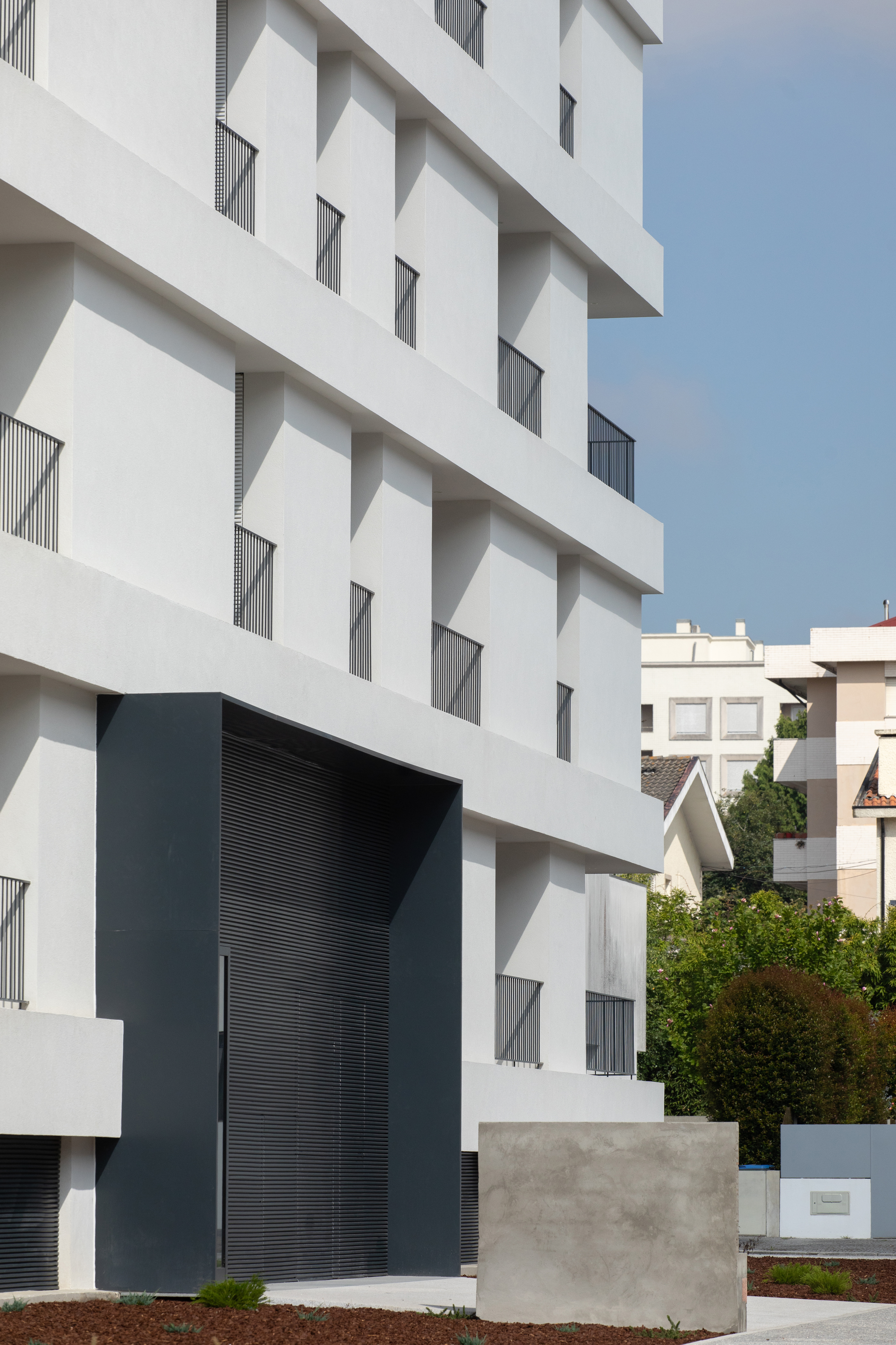 Collective Housing in Vereda Quinta da Cruz - Maia by PARADOXO ...