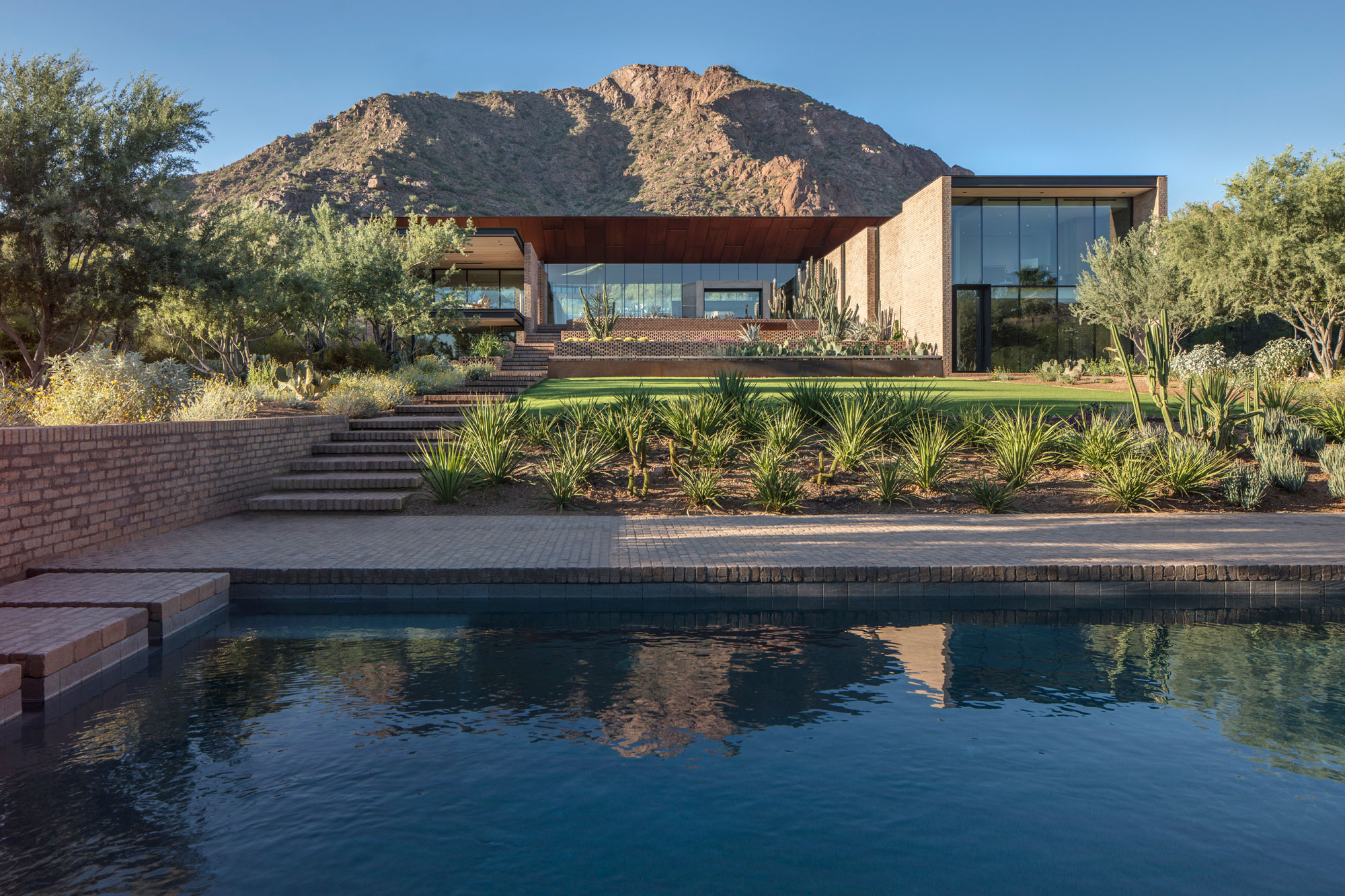 Idea 4148886: Ghost Wash House by Architecture-Infrastructure-Research, Inc. in Paradise Valley ...