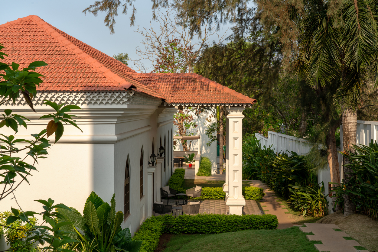 The Yellow House by Morphogenesis - Architizer