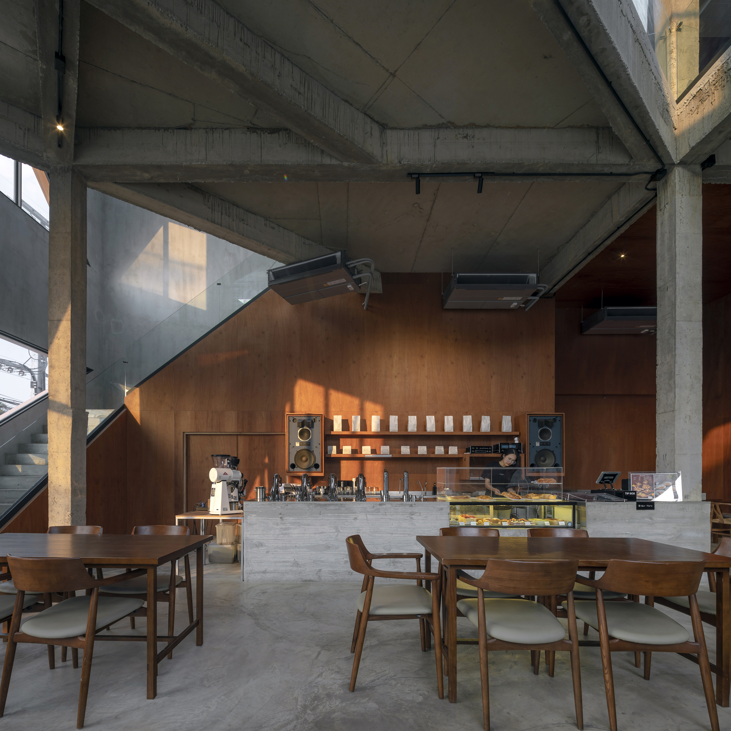 DIFF Coffee Roasters by ASWA (Architectural Studio of Work - Aholic ...
