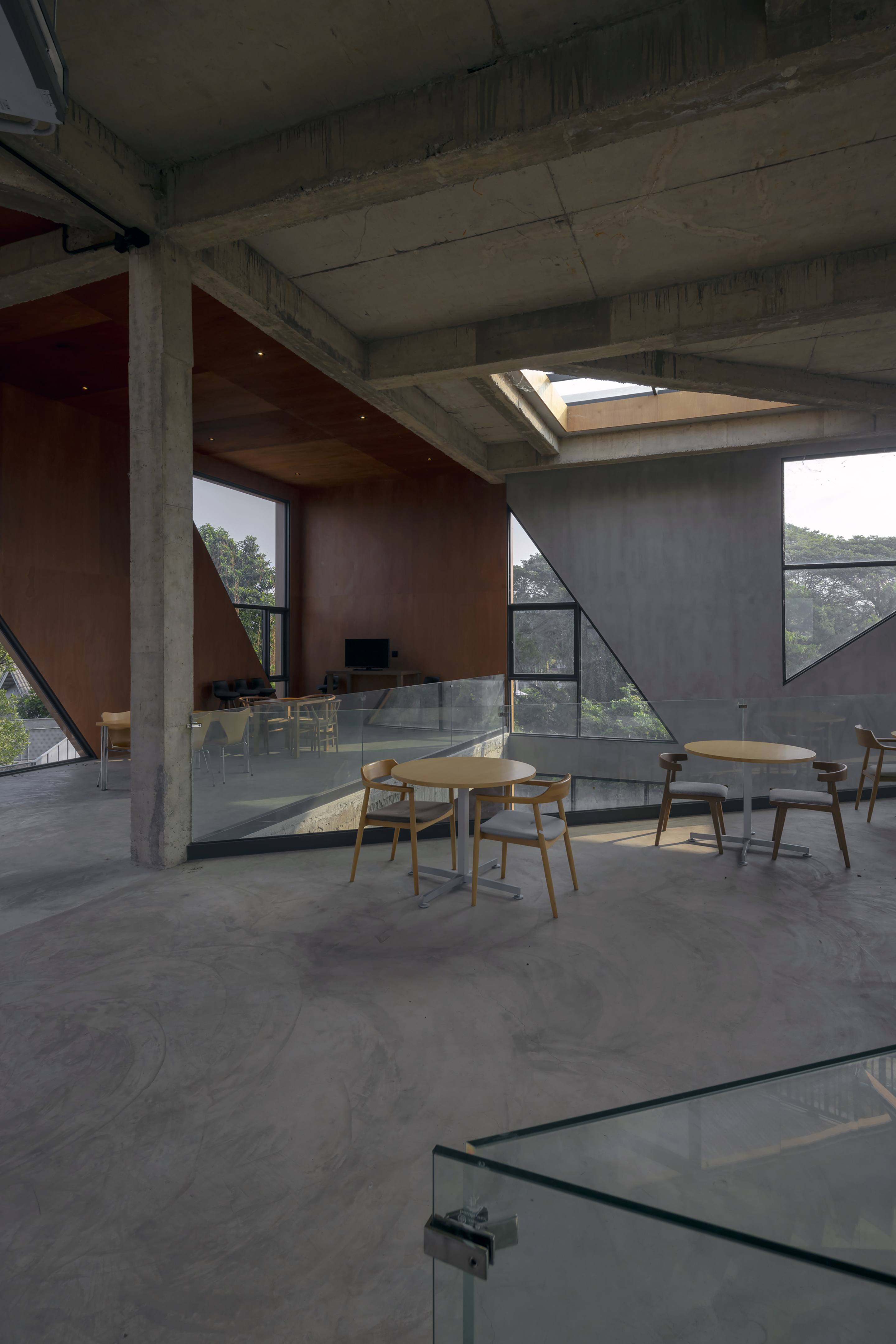 DIFF Coffee Roasters by ASWA (Architectural Studio of Work - Aholic ...