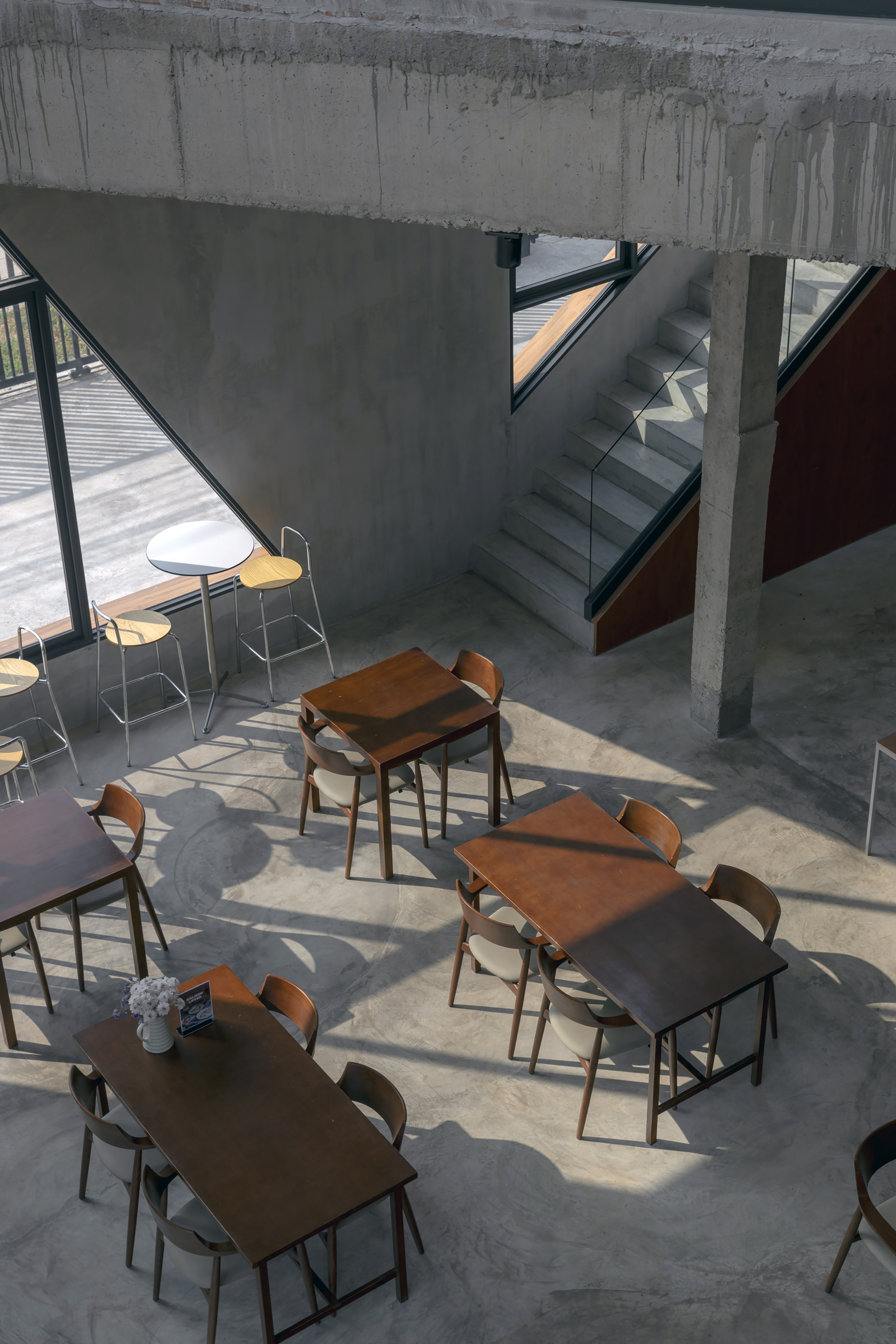 DIFF Coffee Roasters by ASWA (Architectural Studio of Work - Aholic ...