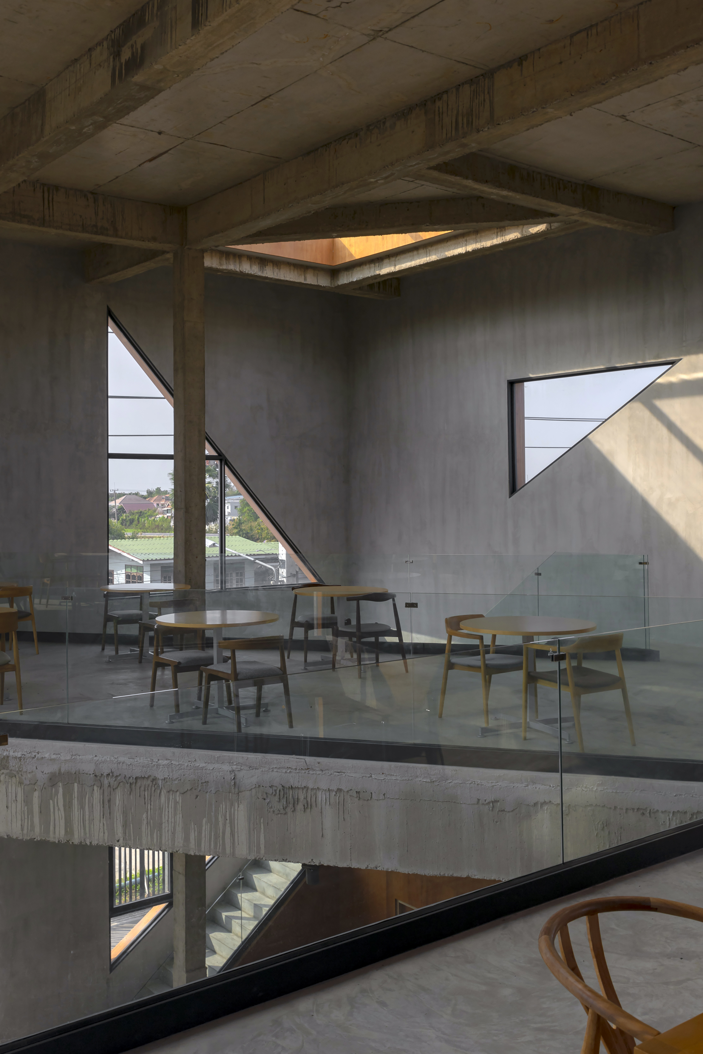 DIFF Coffee Roasters by ASWA (Architectural Studio of Work - Aholic ...