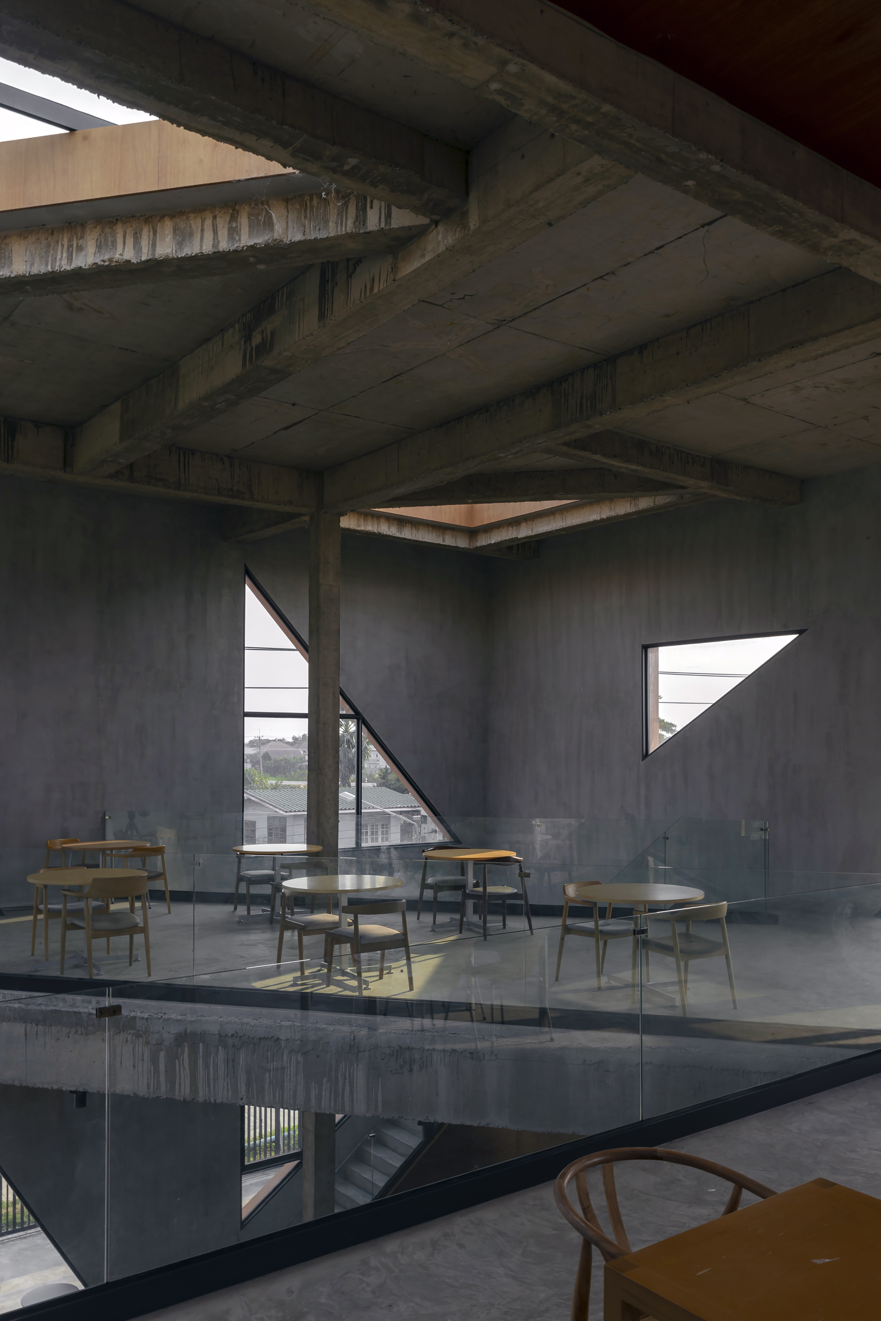 DIFF Coffee Roasters by ASWA (Architectural Studio of Work - Aholic ...