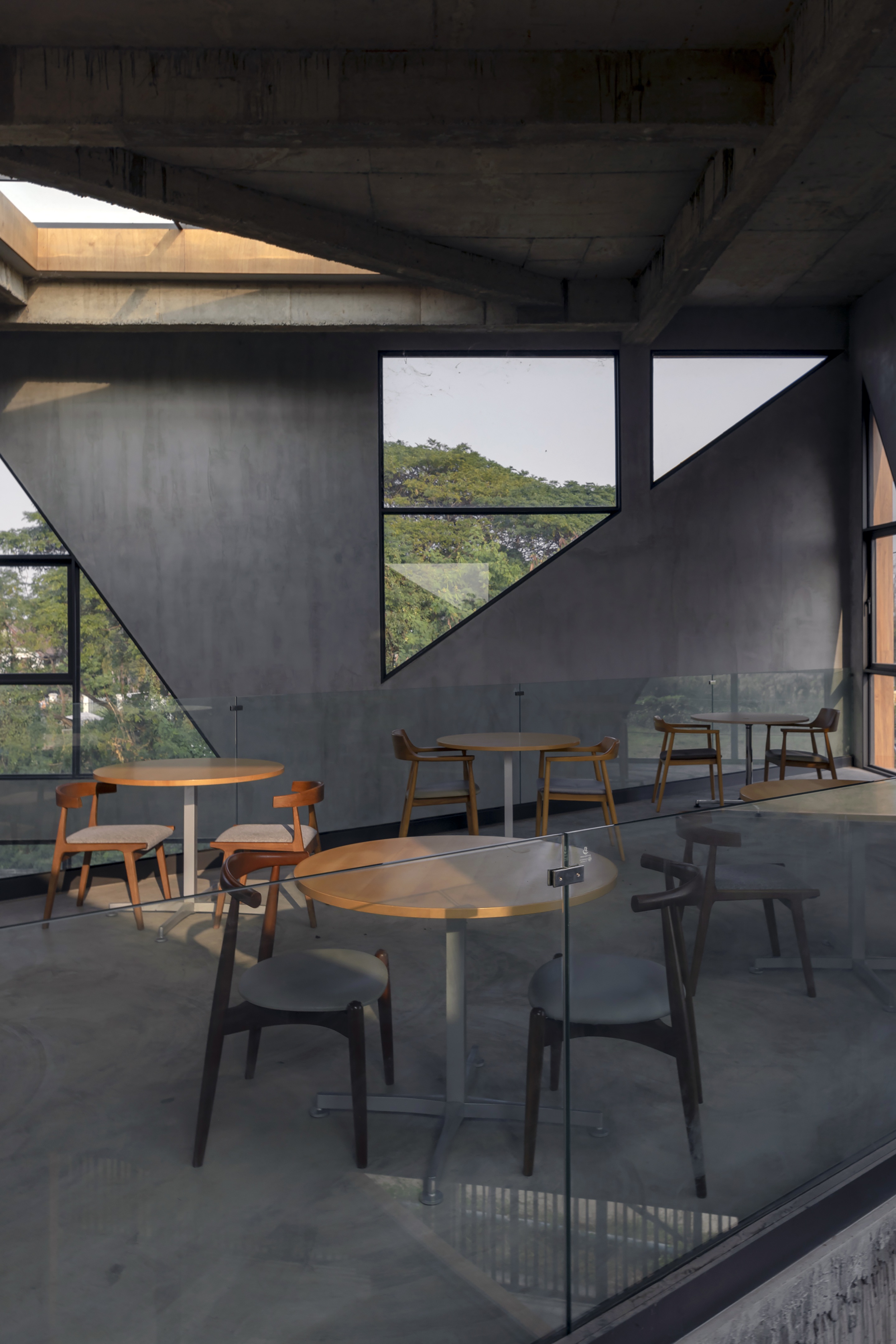 DIFF Coffee Roasters by ASWA (Architectural Studio of Work - Aholic ...