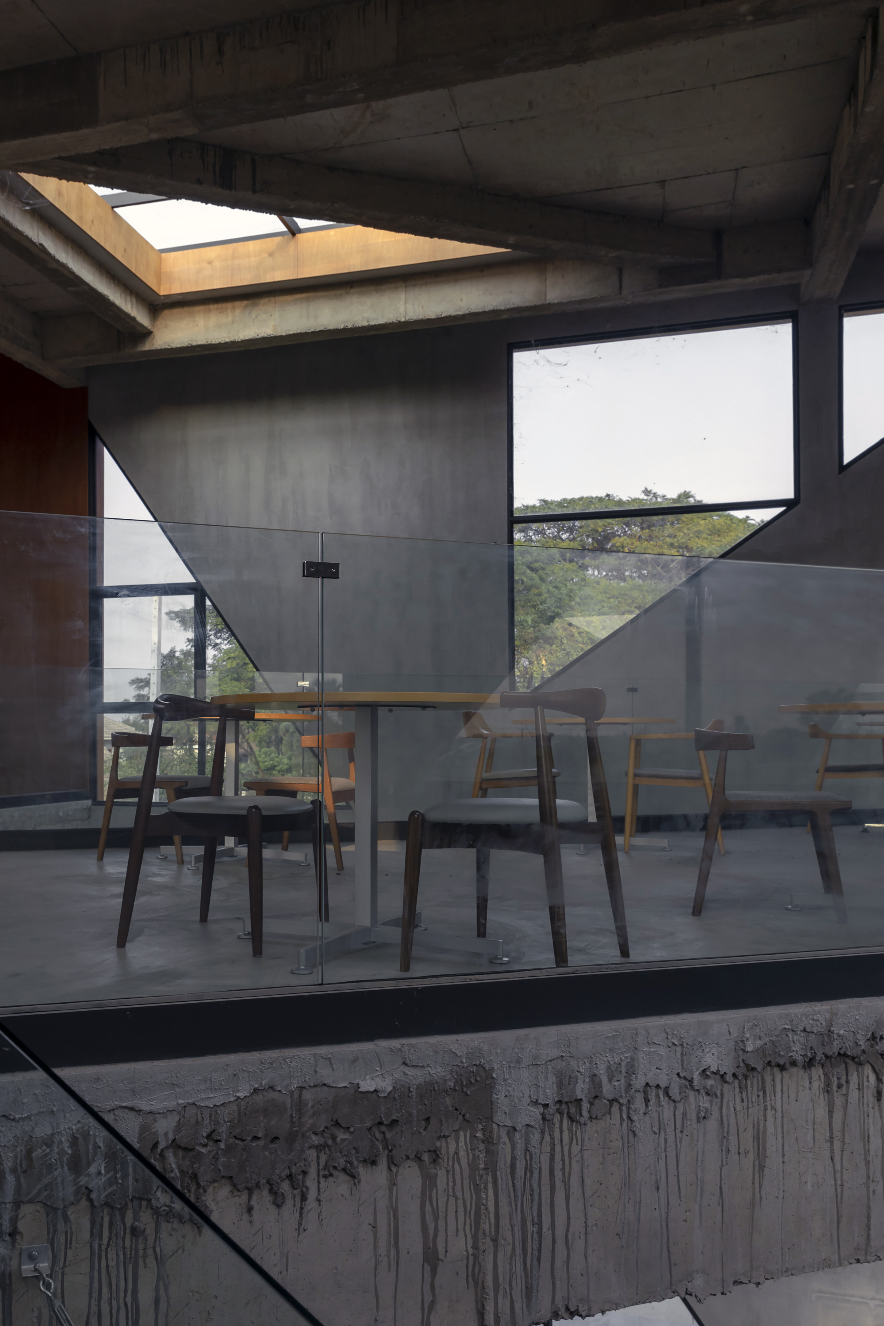 DIFF Coffee Roasters by ASWA (Architectural Studio of Work - Aholic ...