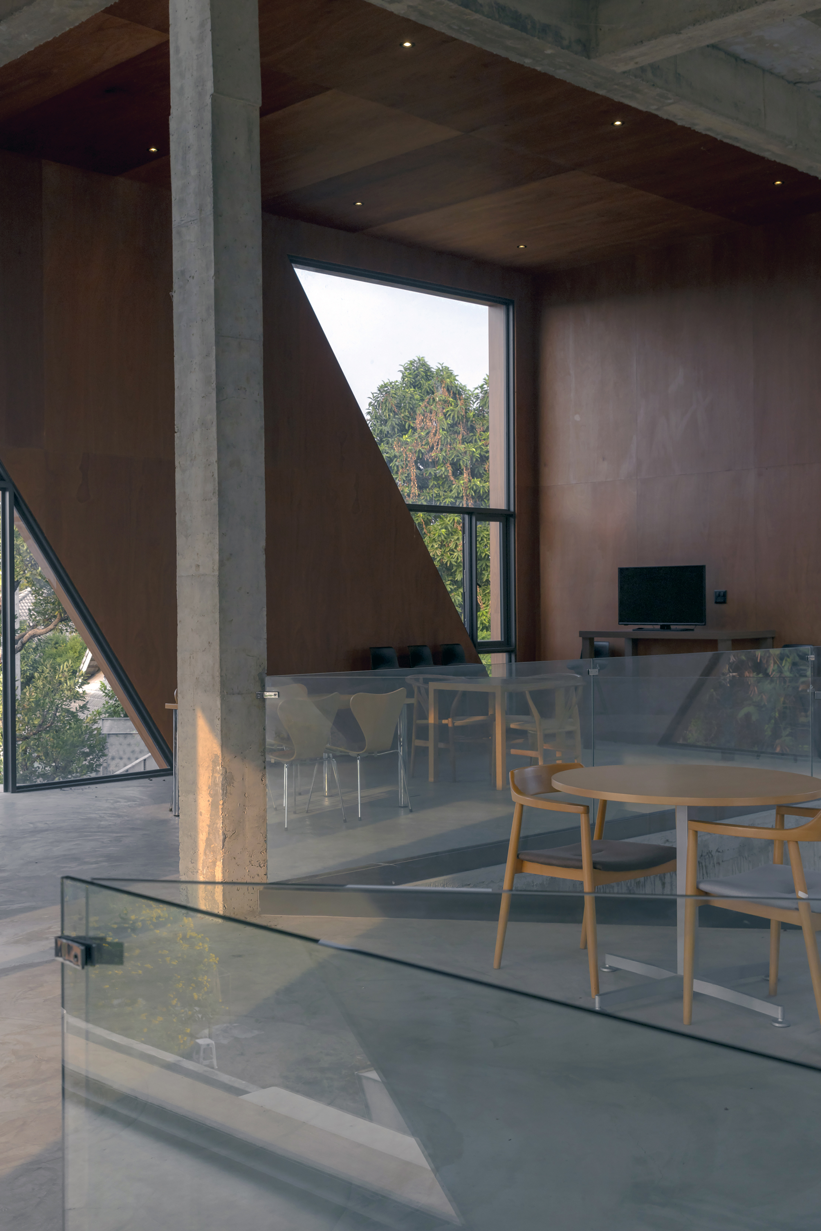 DIFF Coffee Roasters by ASWA (Architectural Studio of Work - Aholic ...
