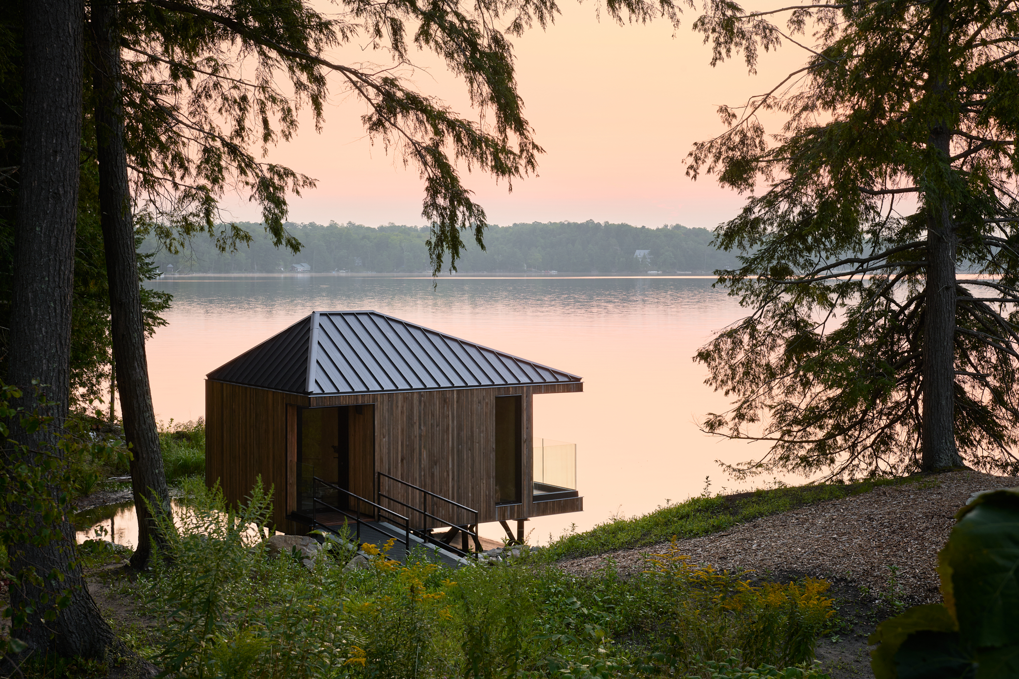 Armstrong Cottage by Peter Braithwaite Studio - Architizer