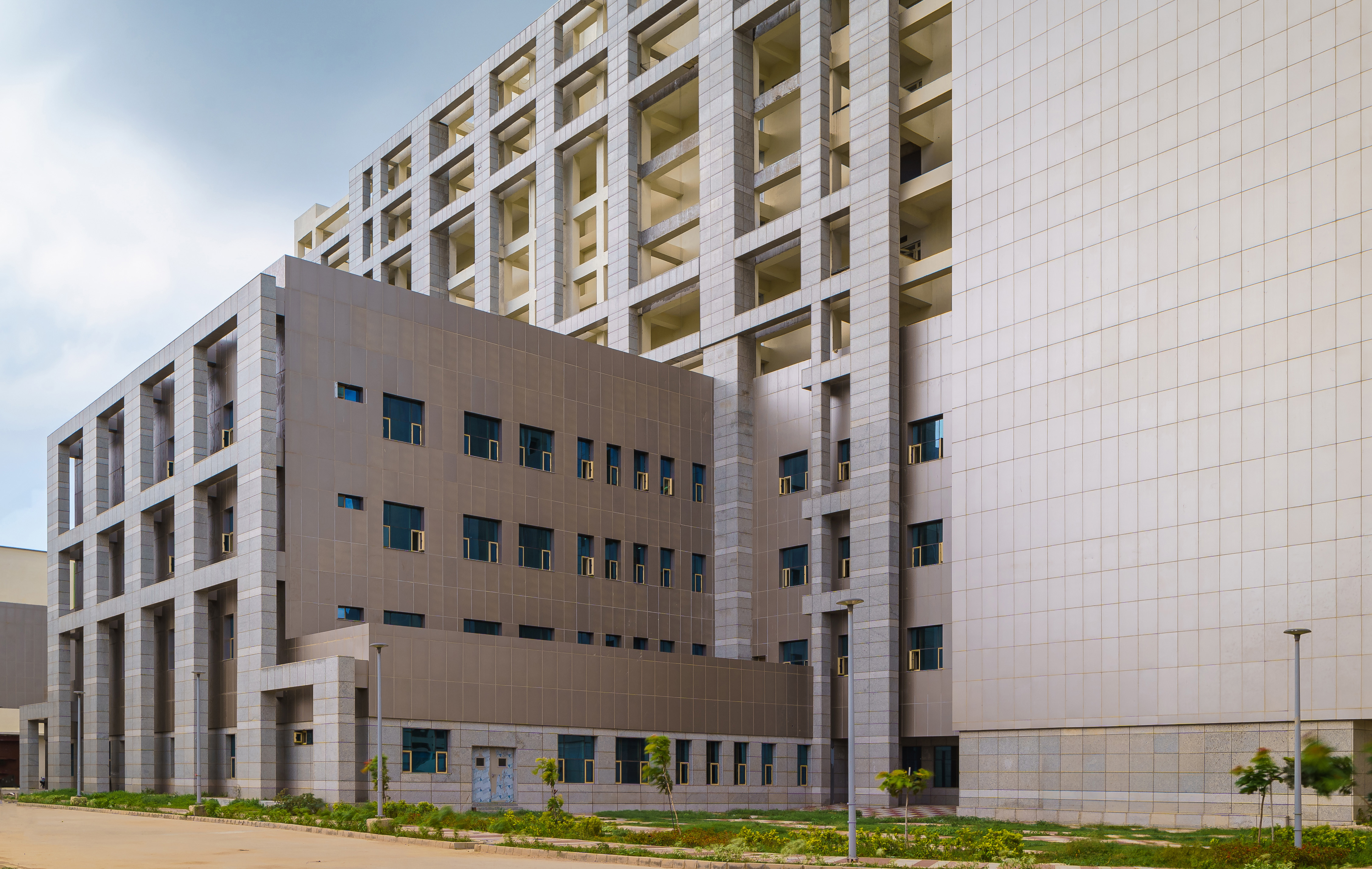 AIIMS-CAPFIMS, New Delhi by Sikka Associates Architects - Architizer