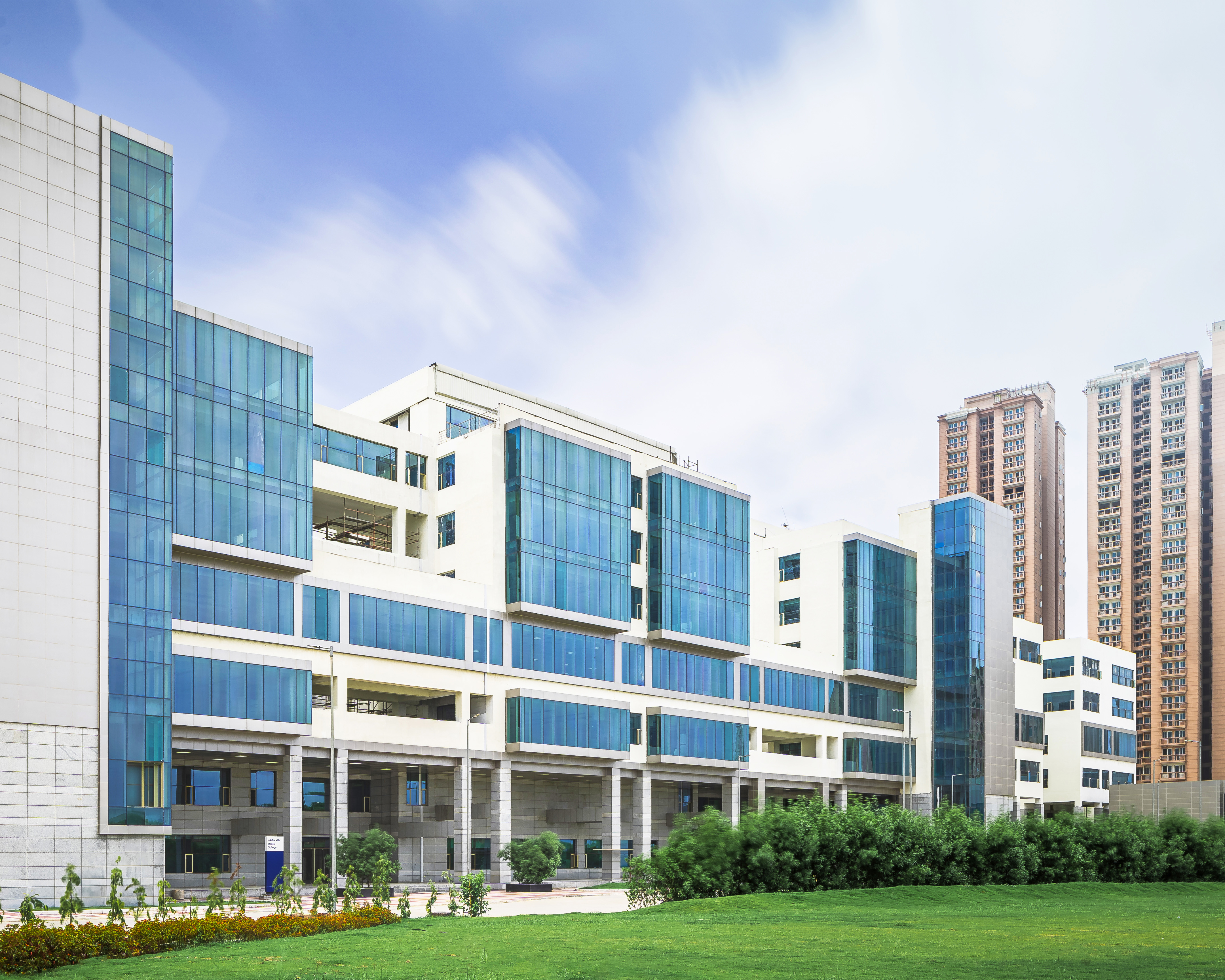 AIIMS-CAPFIMS, New Delhi by Sikka Associates Architects - Architizer