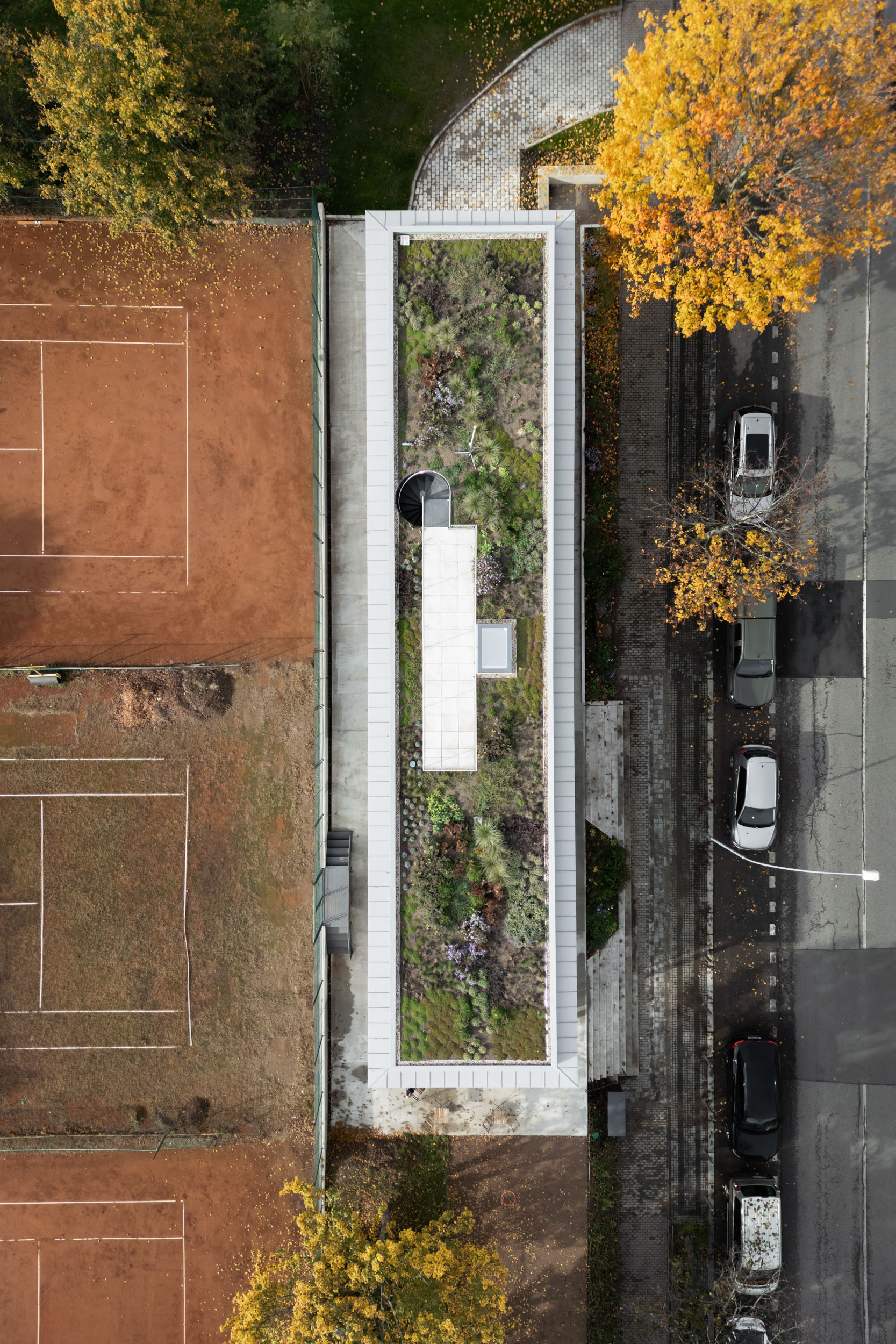 Idea 4167636: Tennis Club Beseda Ořechovka by Pavel Hnilička Architects ...