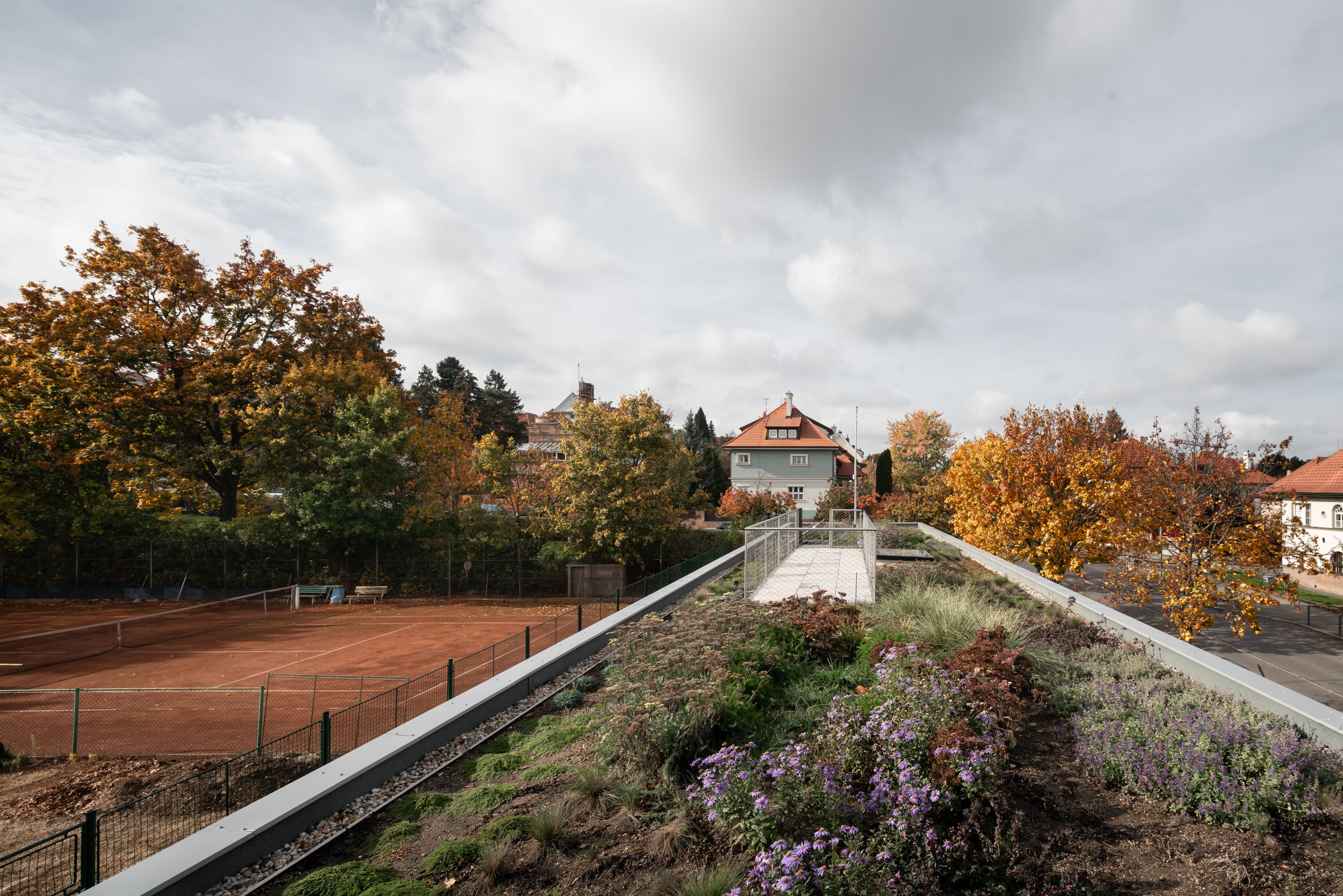 Tennis Club Beseda Ořechovka by Pavel Hnilička Architects+Planners ...