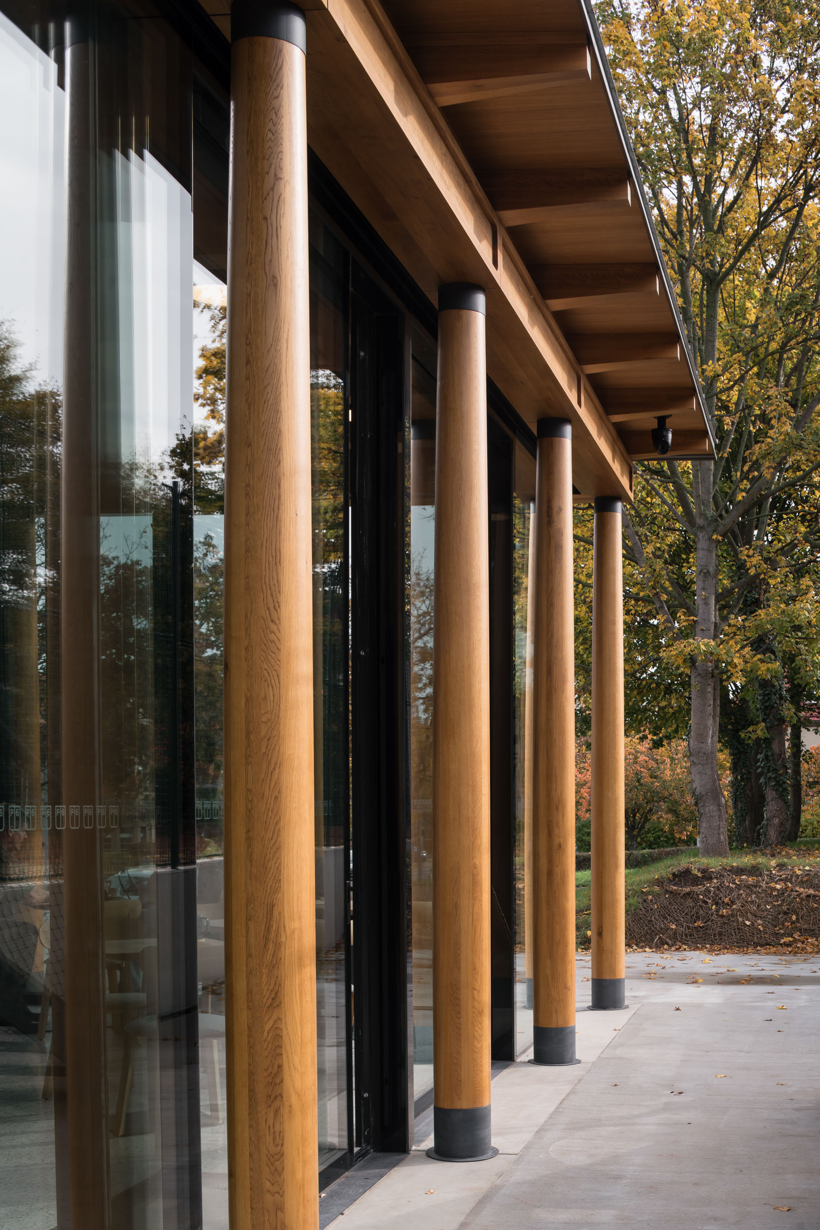 Idea 4167640: Tennis Club Beseda Ořechovka by Pavel Hnilička Architects ...