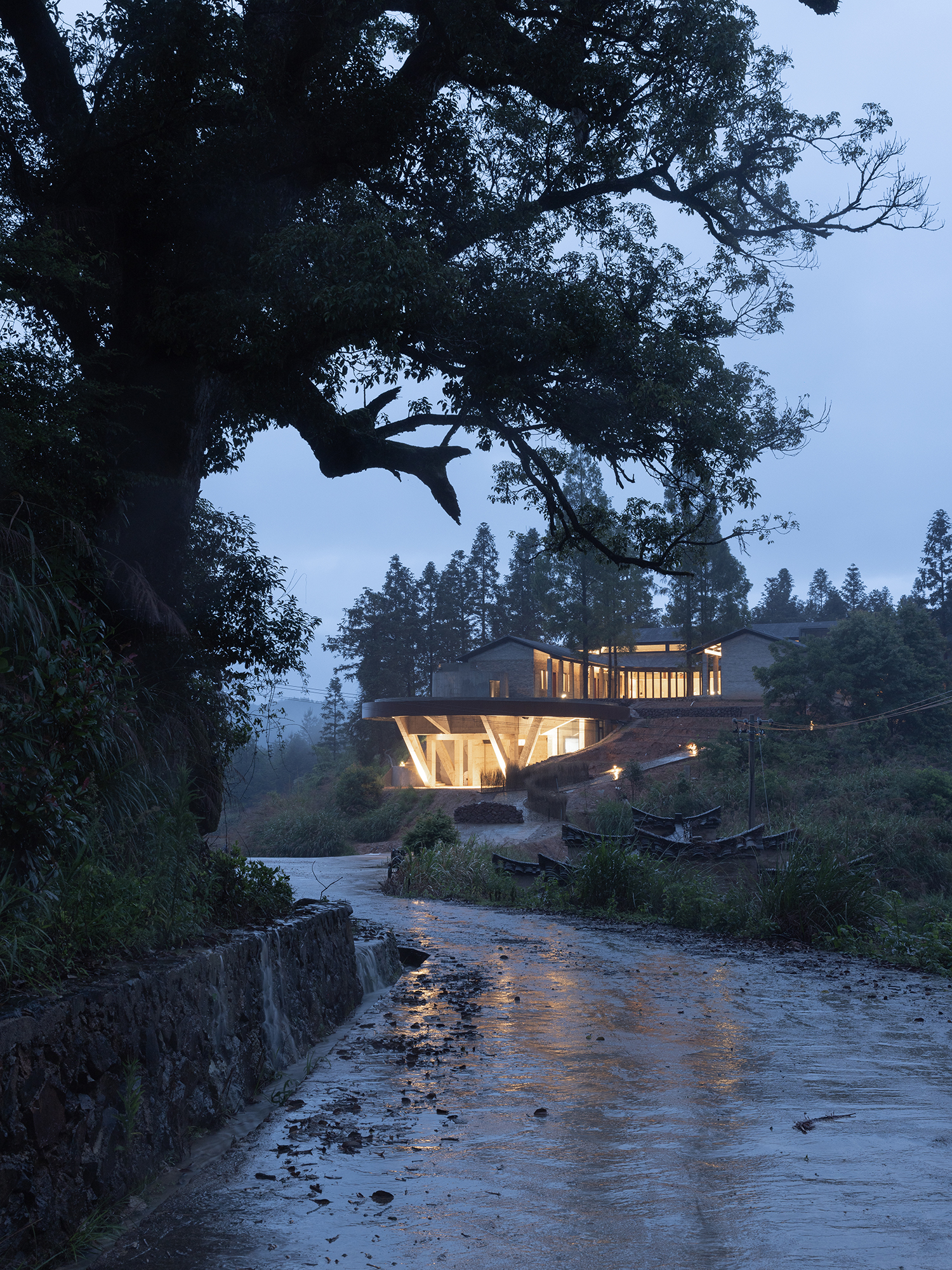 Dialogue with Nature—Commune STORE by Atelier Global - Architizer