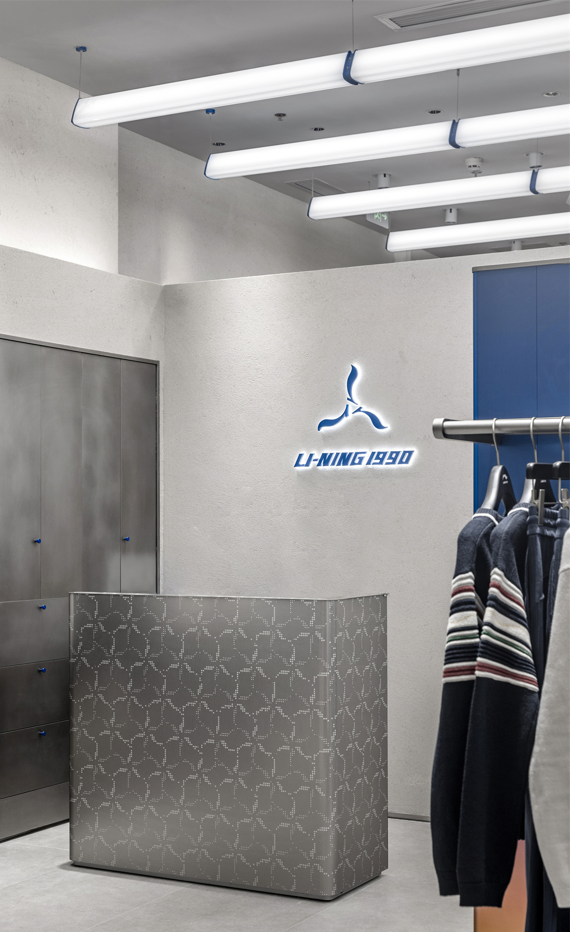 Li-Ning 1990 Store Identity Development & Retail Design by COLORFULL ...