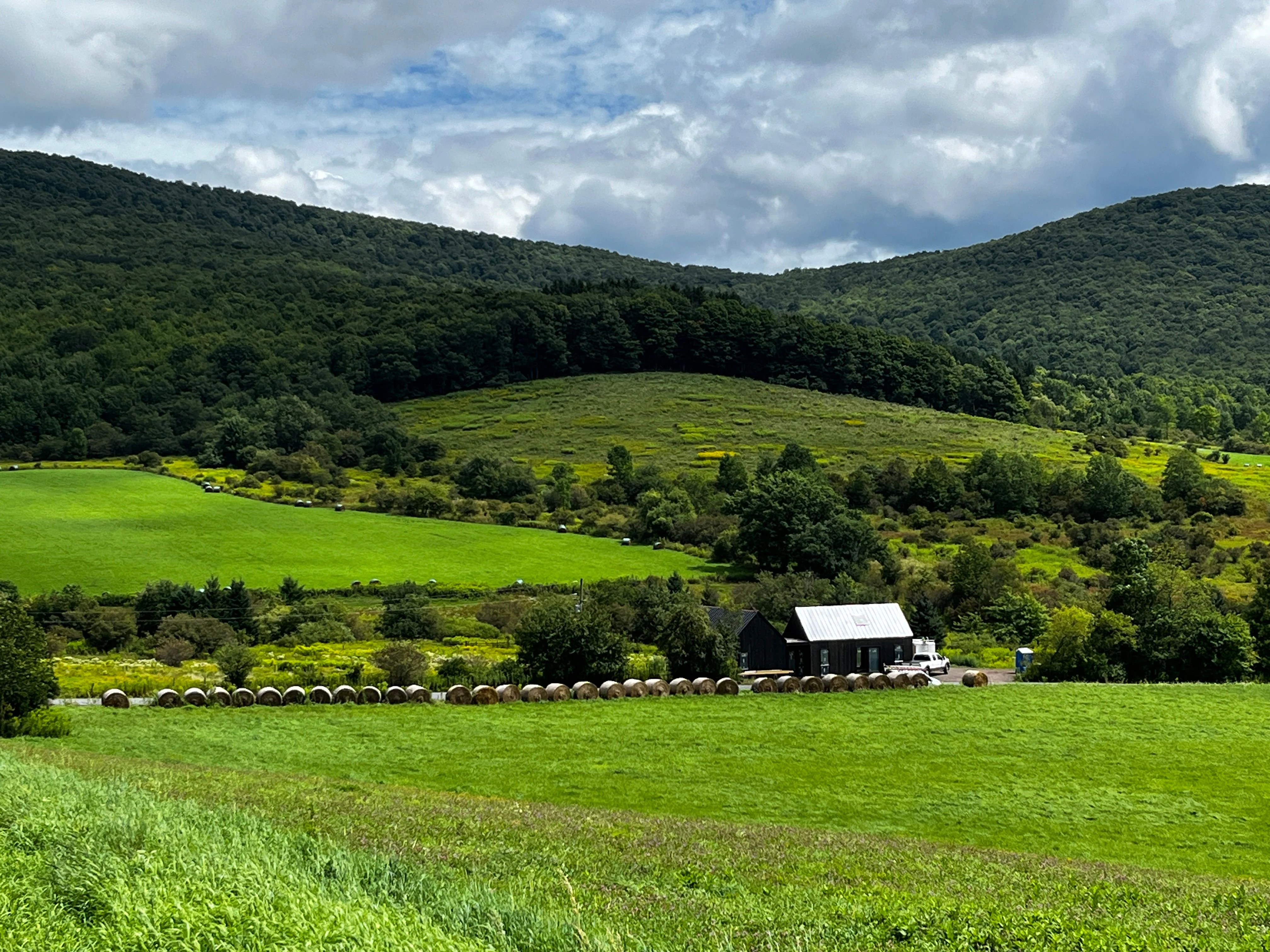 Endless Meadow House by HUTS - Architizer