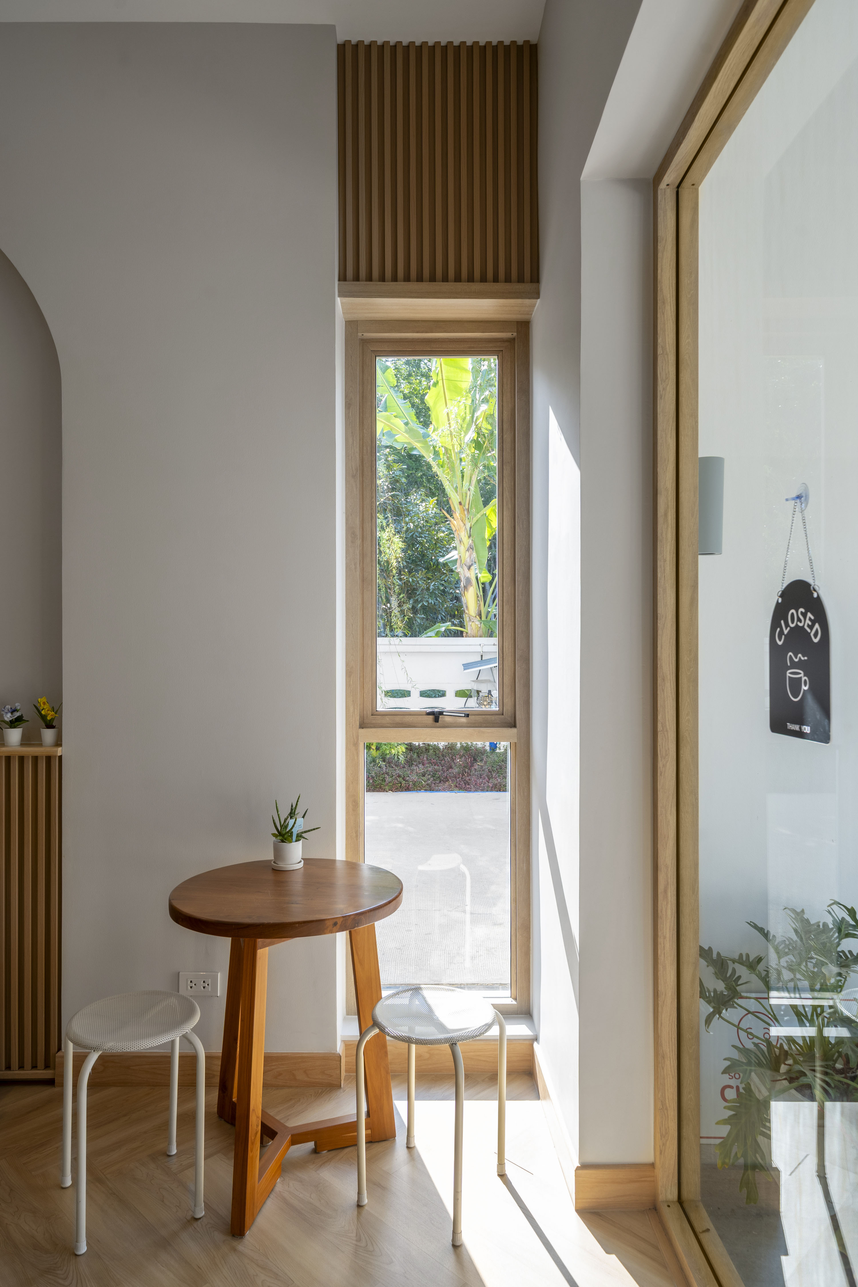Chana’s Cafe by SCALEUP ARCHITECTS - Architizer