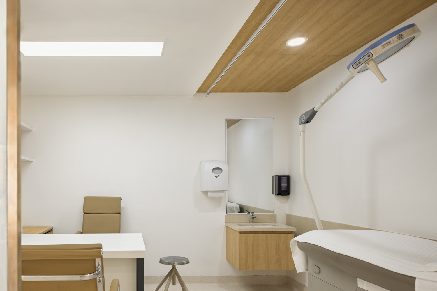 SPS Hospital Clinic by CDA Architects - Architizer