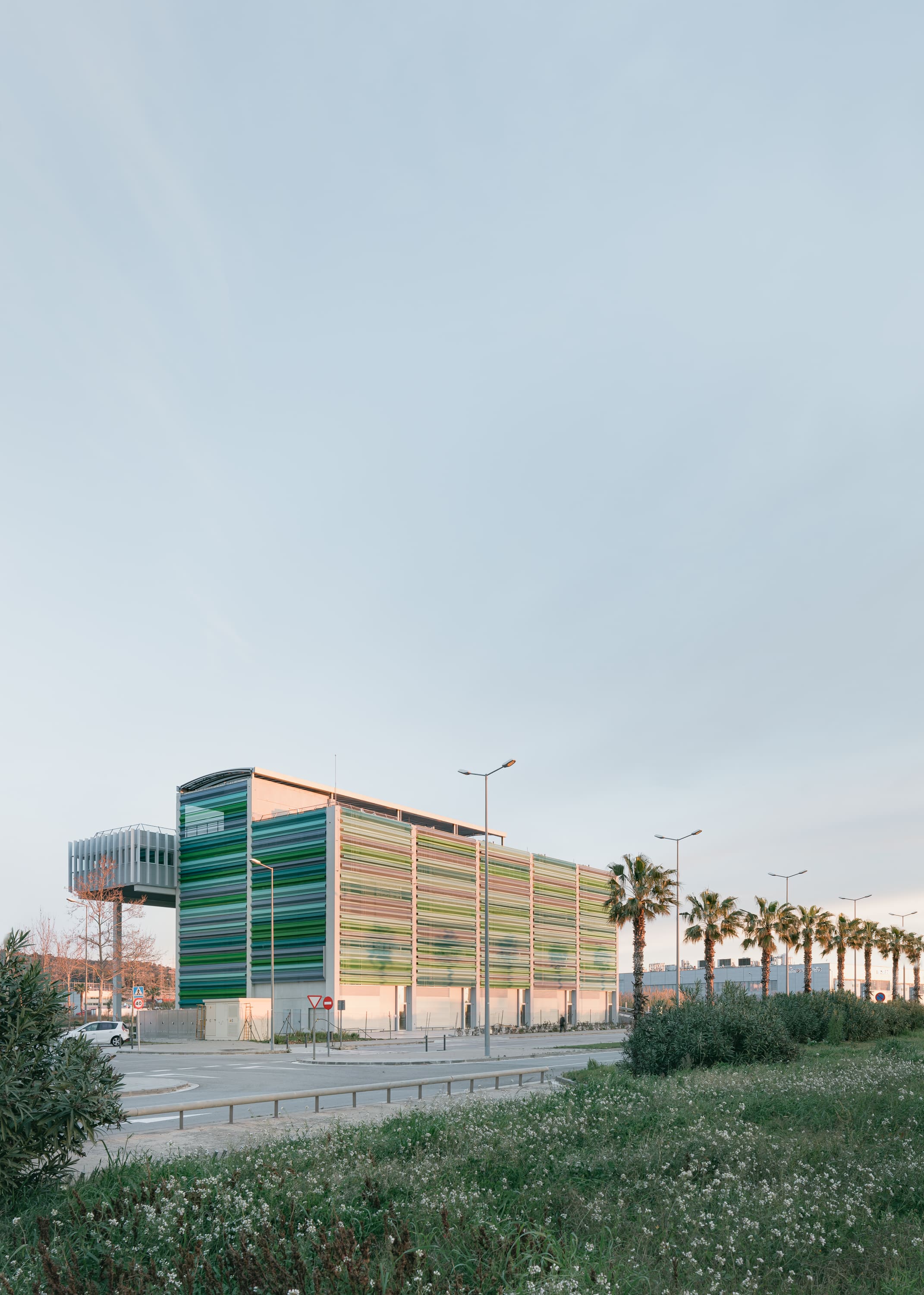 Gonsi Sócrates building by PichArchitects - Architizer