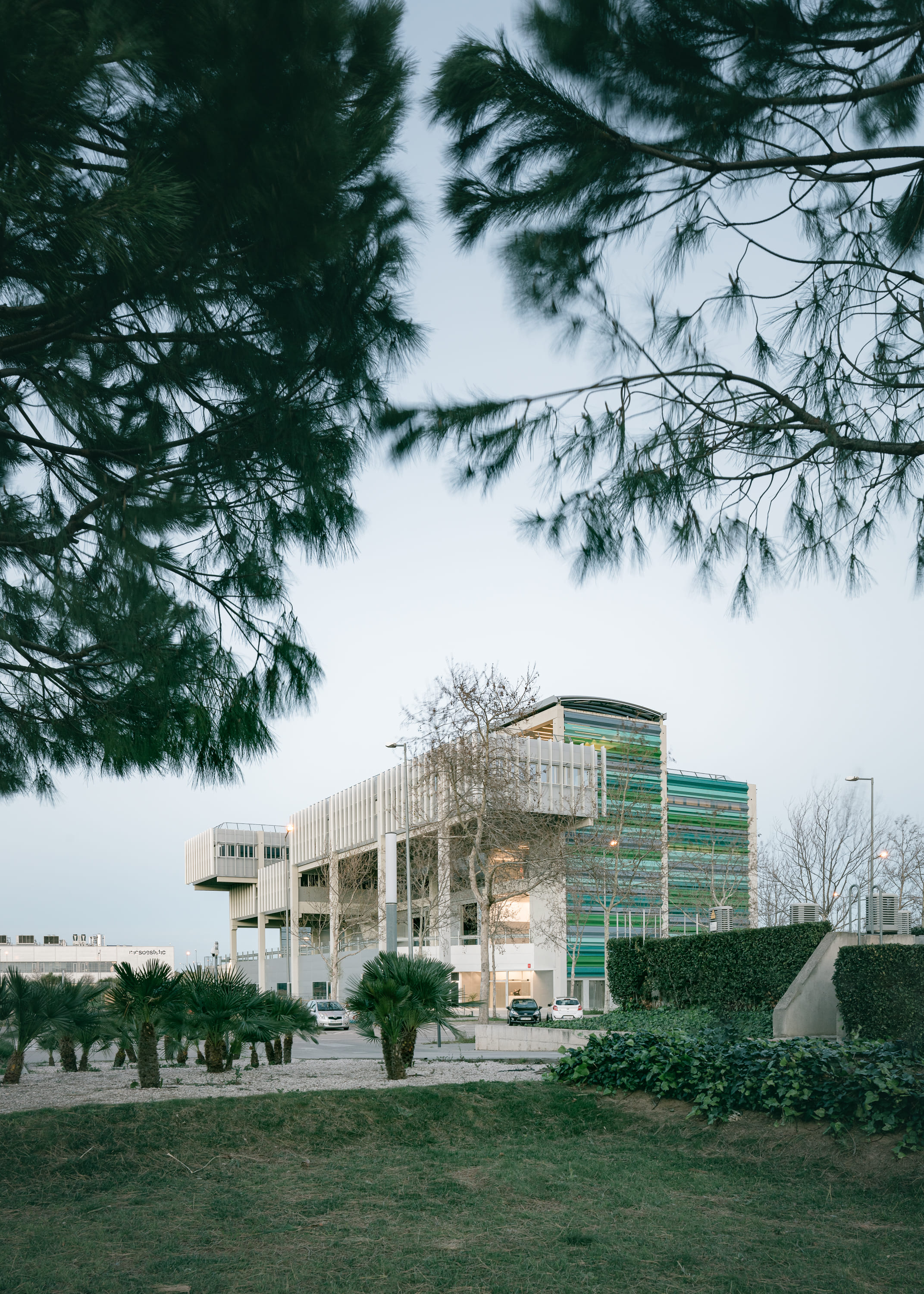 Gonsi Sócrates building by PichArchitects - Architizer