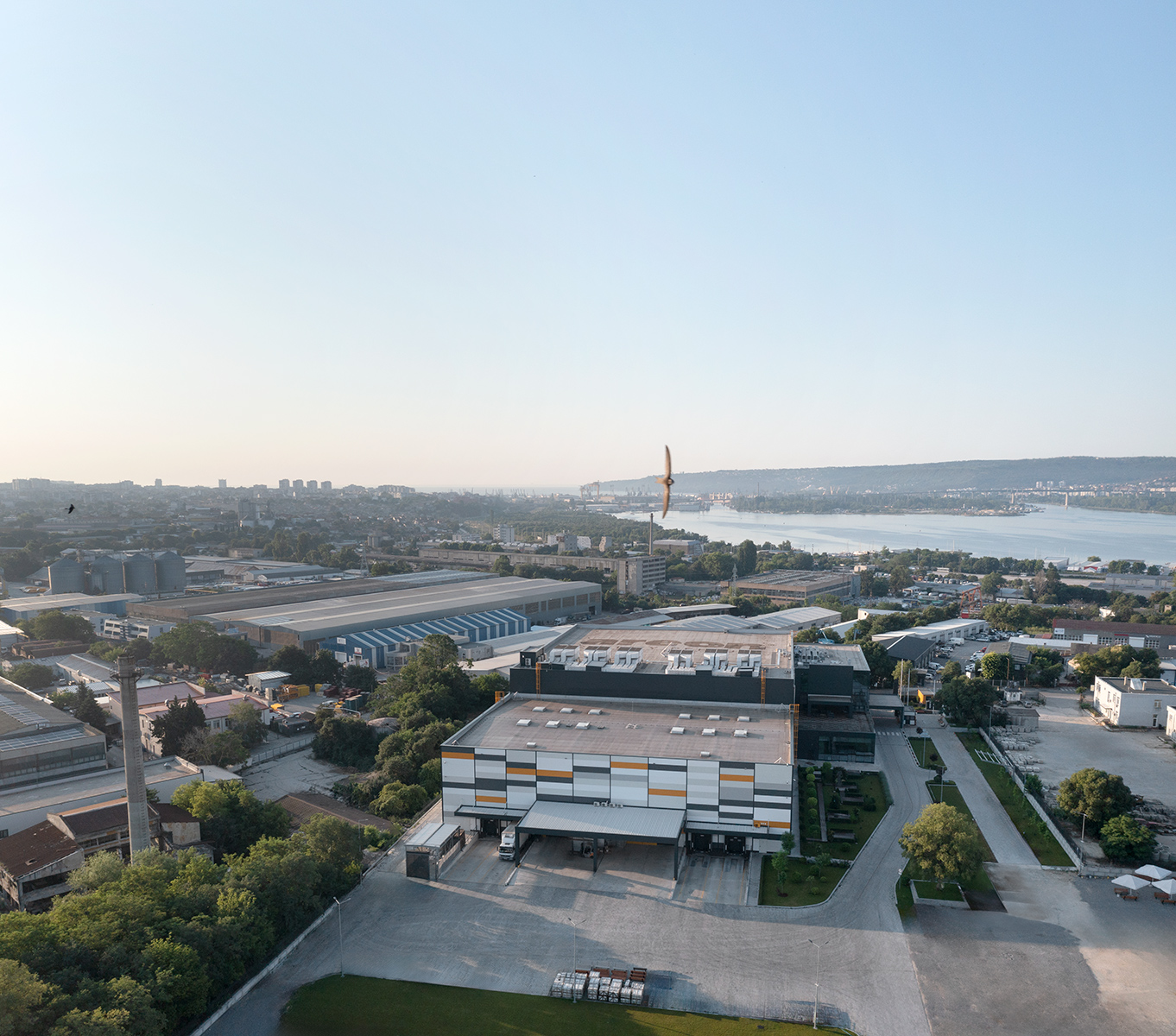 AREON production and administrative complex by IPA - Architecture and ...