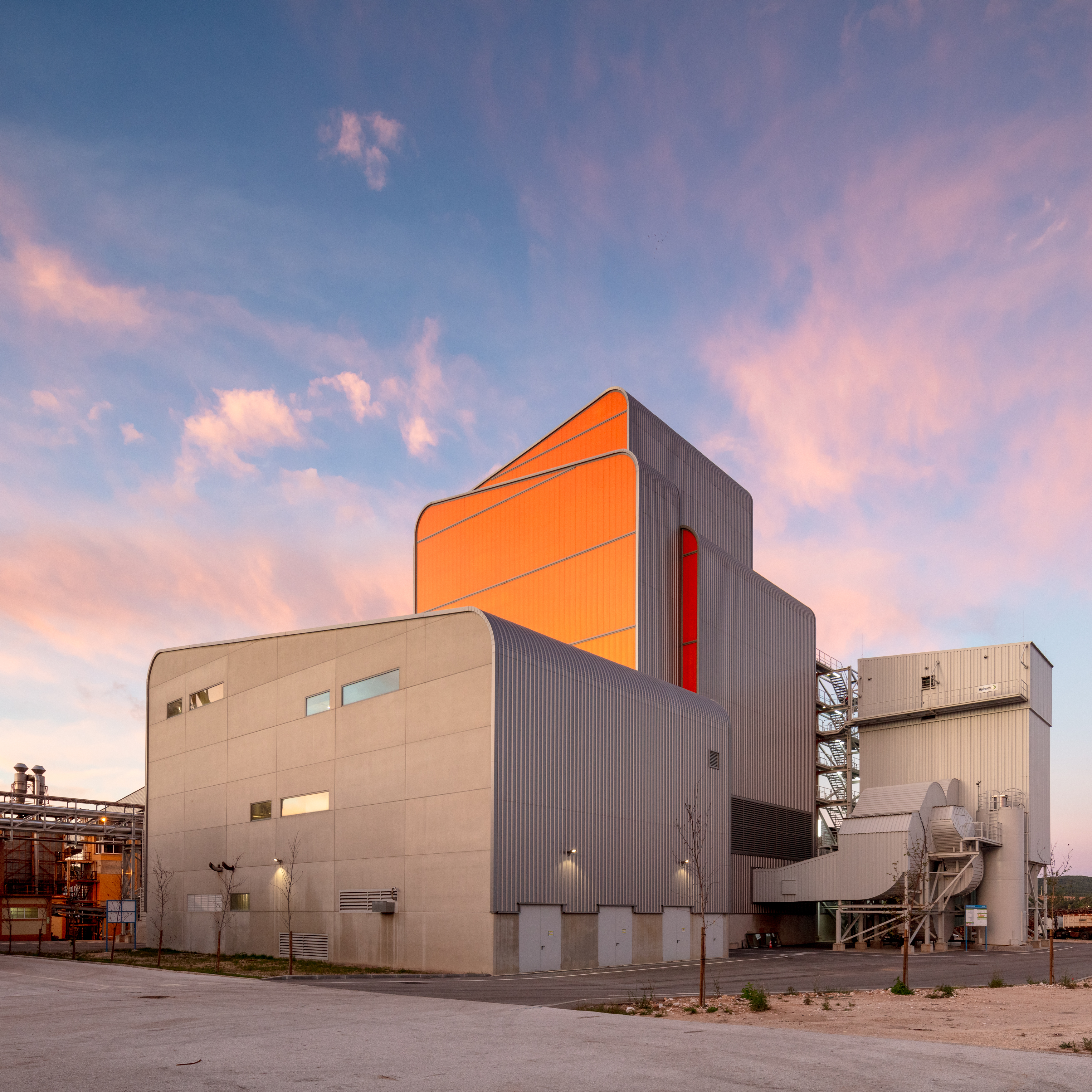 Go-Green Biomass Power Plant by Urbansense Arquitectura e Planeamento ...