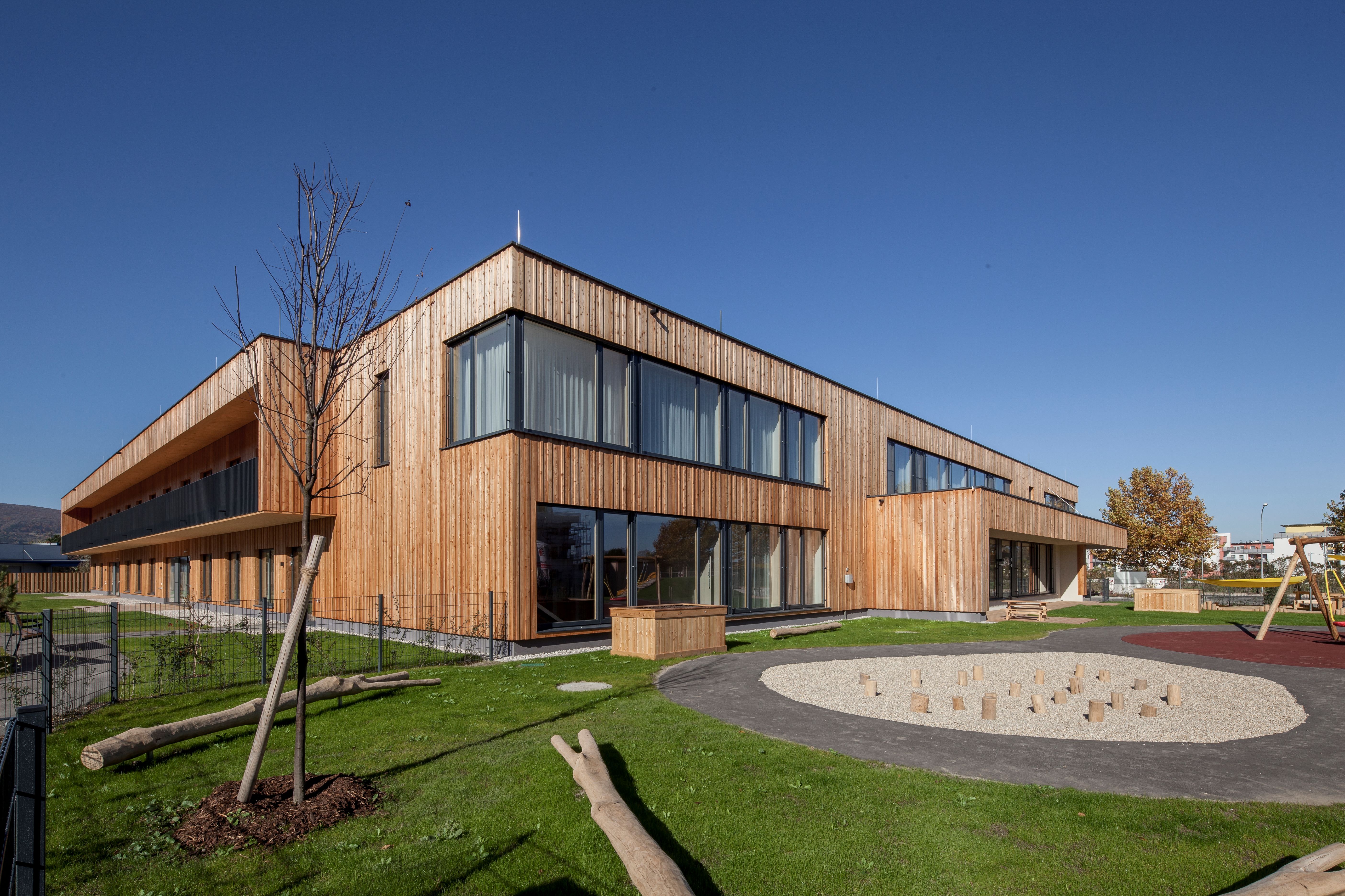 TRAIS - Social center and kindergarten Traiskirchen by GERNER GERNER ...