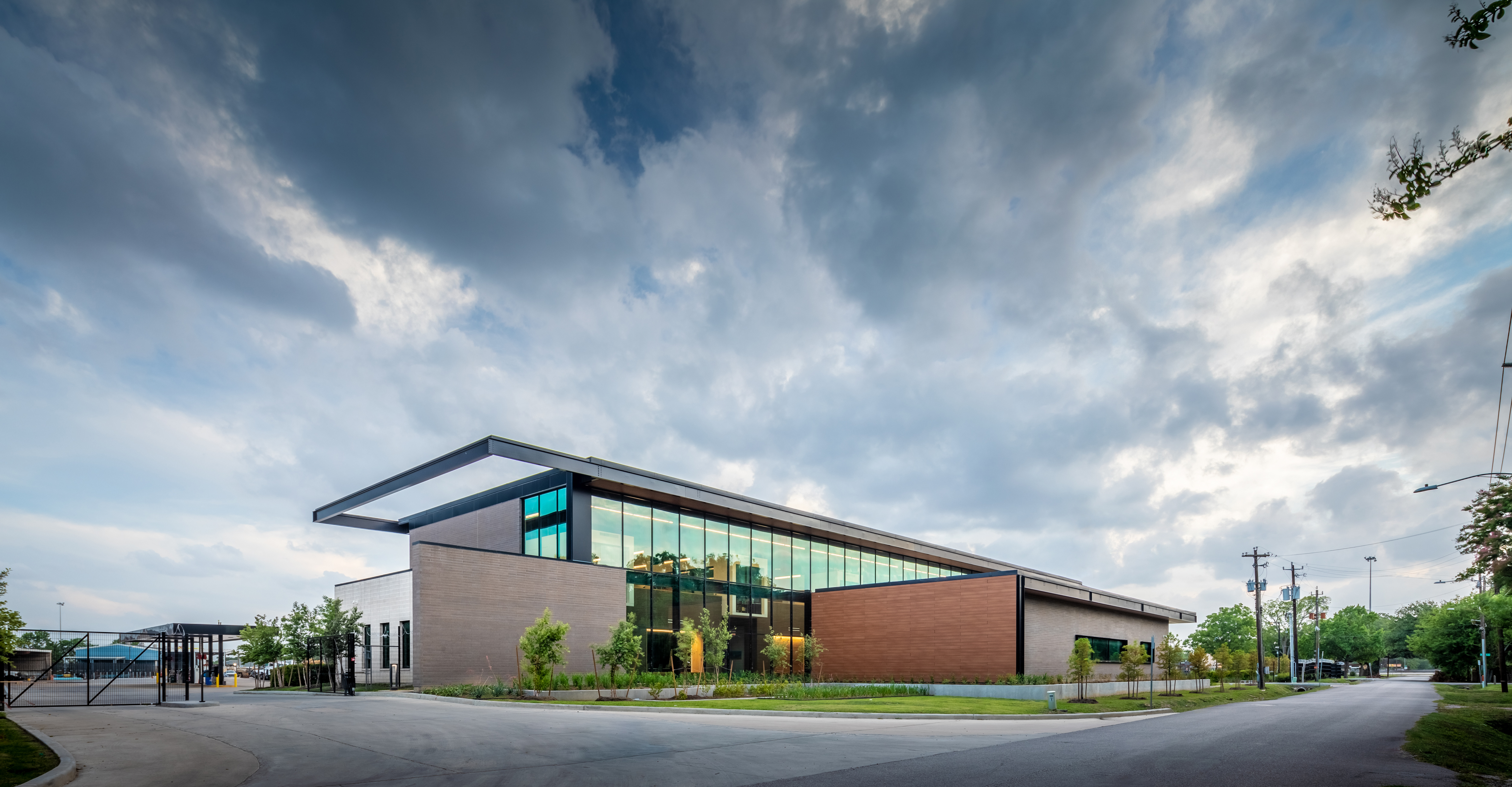 City of Houston Public Works & Engineering NE Quadrant Facility by RDLR ...