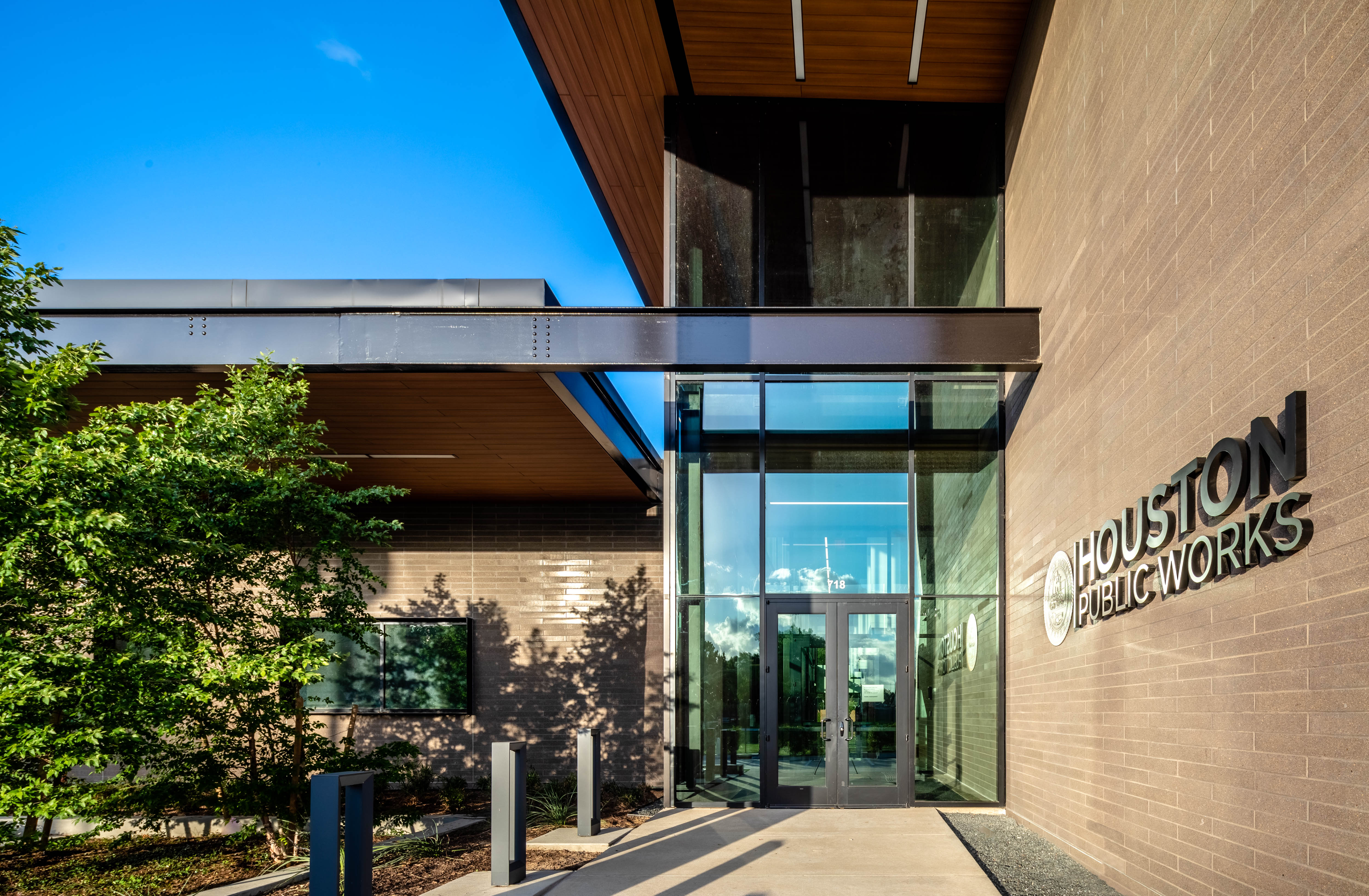 City of Houston Public Works & Engineering NE Quadrant Facility by RDLR ...