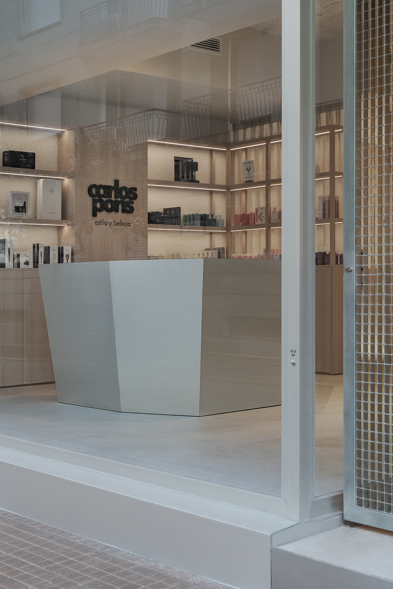 Carlos Pons beauty center by Nan Arquitectos - Architizer