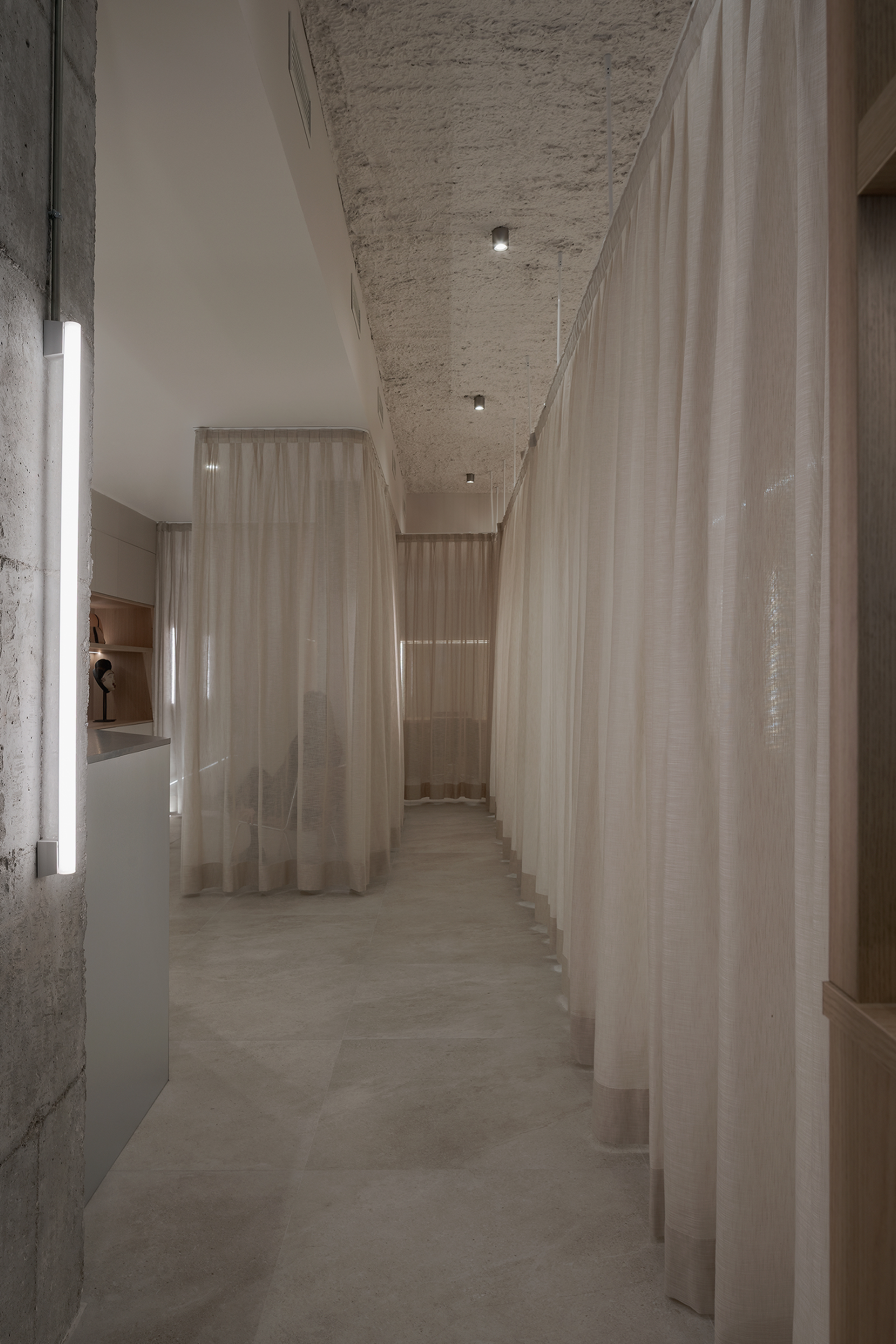Carlos Pons beauty center by Nan Arquitectos - Architizer
